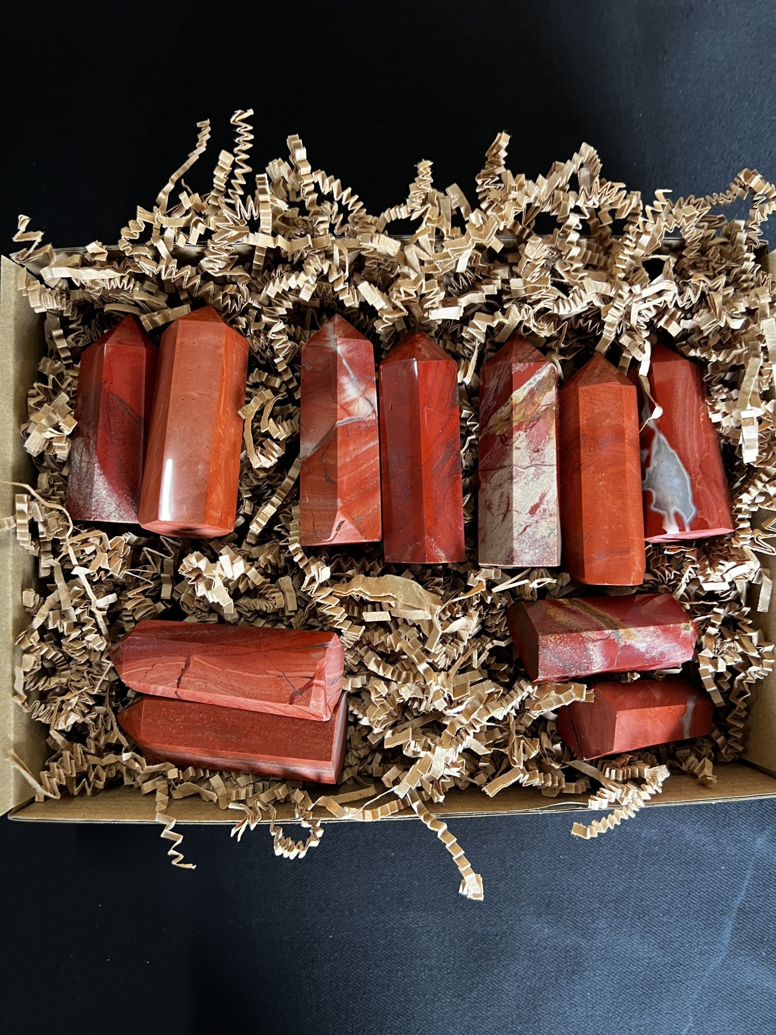 Red Jasper Quartz Points 1KG bulk lot - The Raw Rock Shop Inc.