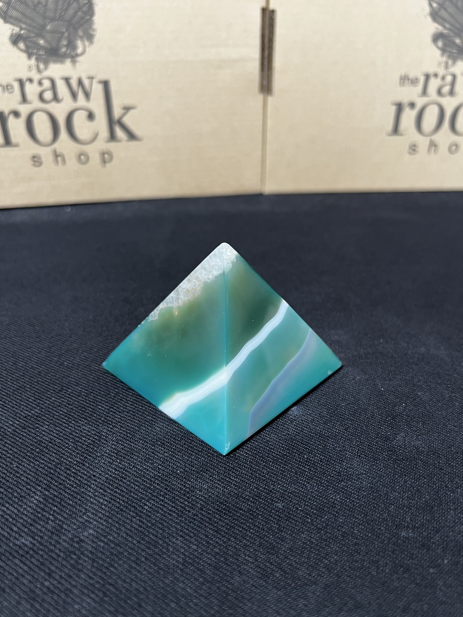Green Agate Pyramid #12, 198gr - The Raw Rock Shop Inc.