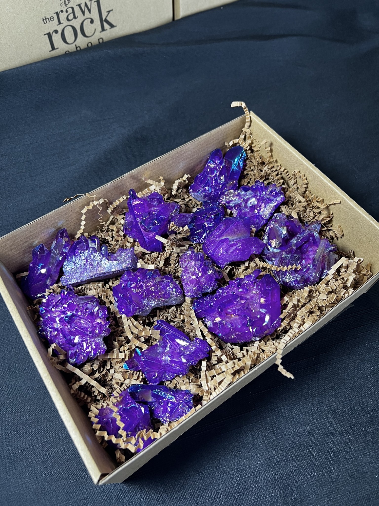 Purple Aura Quartz Clusters 1KG bulk lot - The Raw Rock Shop Inc.