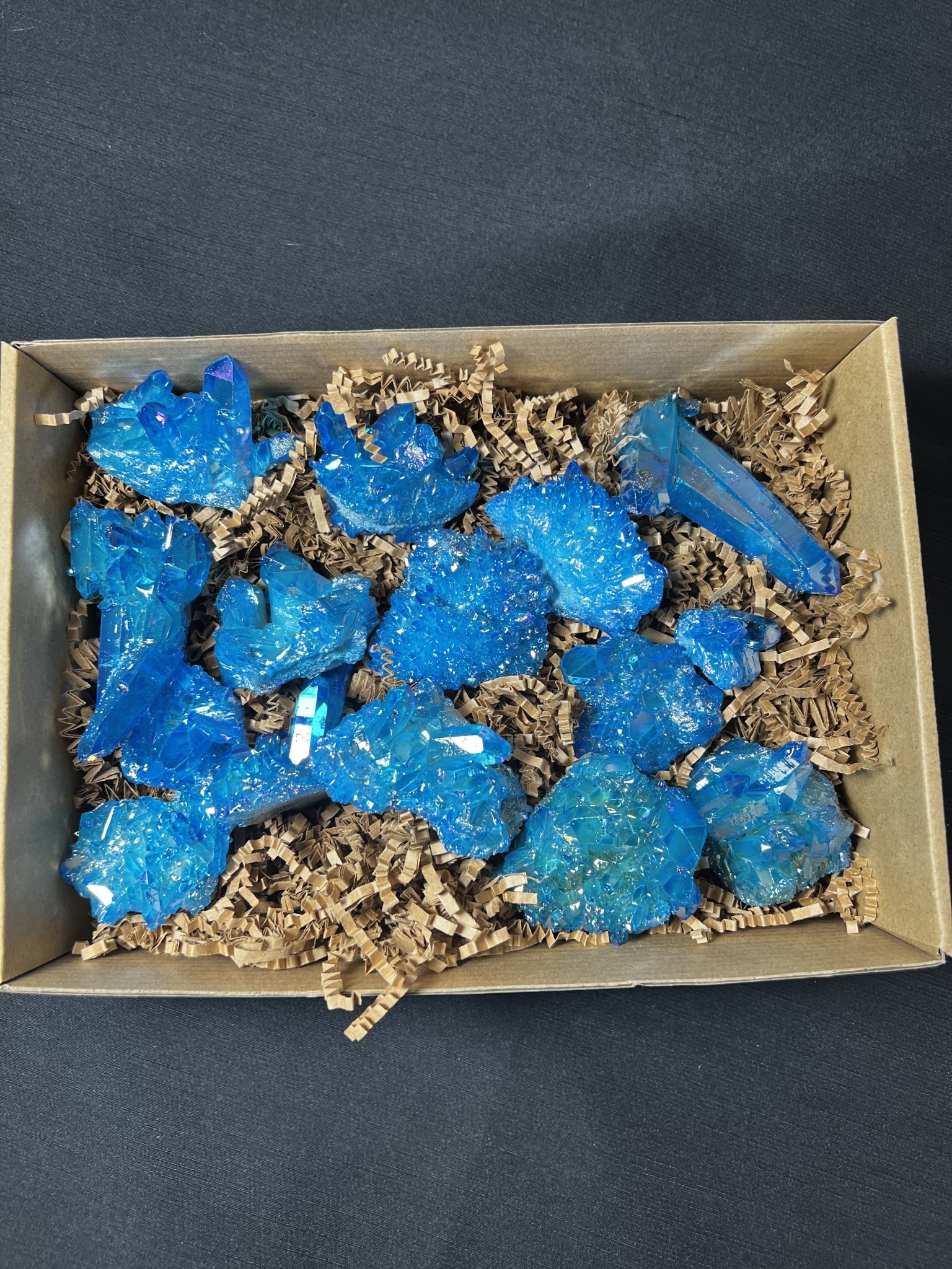 Blue Aura Quartz Clusters 1KG bulk lot - The Raw Rock Shop Inc.