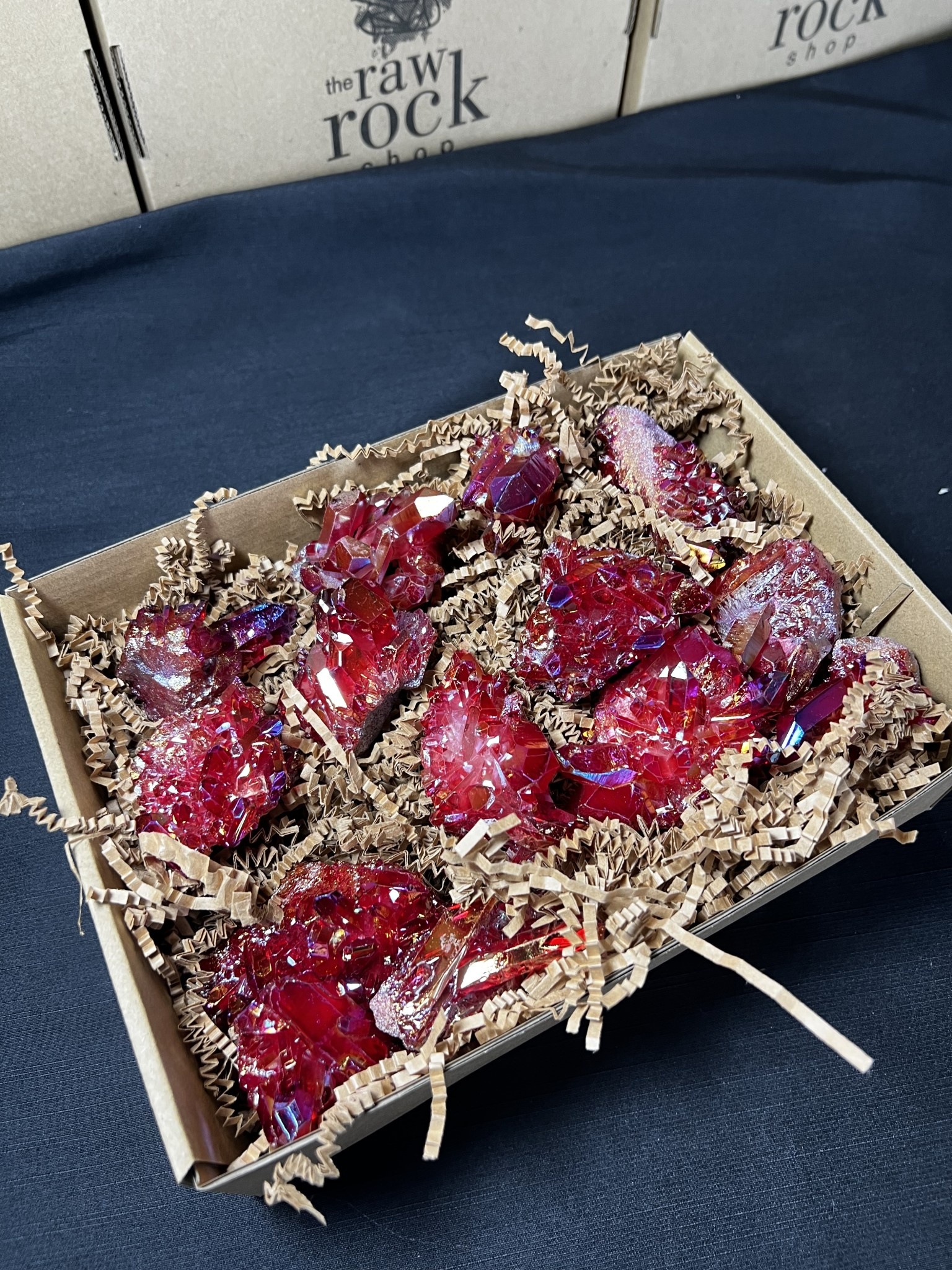 Red Aura Quartz Clusters 1KG bulk lot - The Raw Rock Shop Inc.