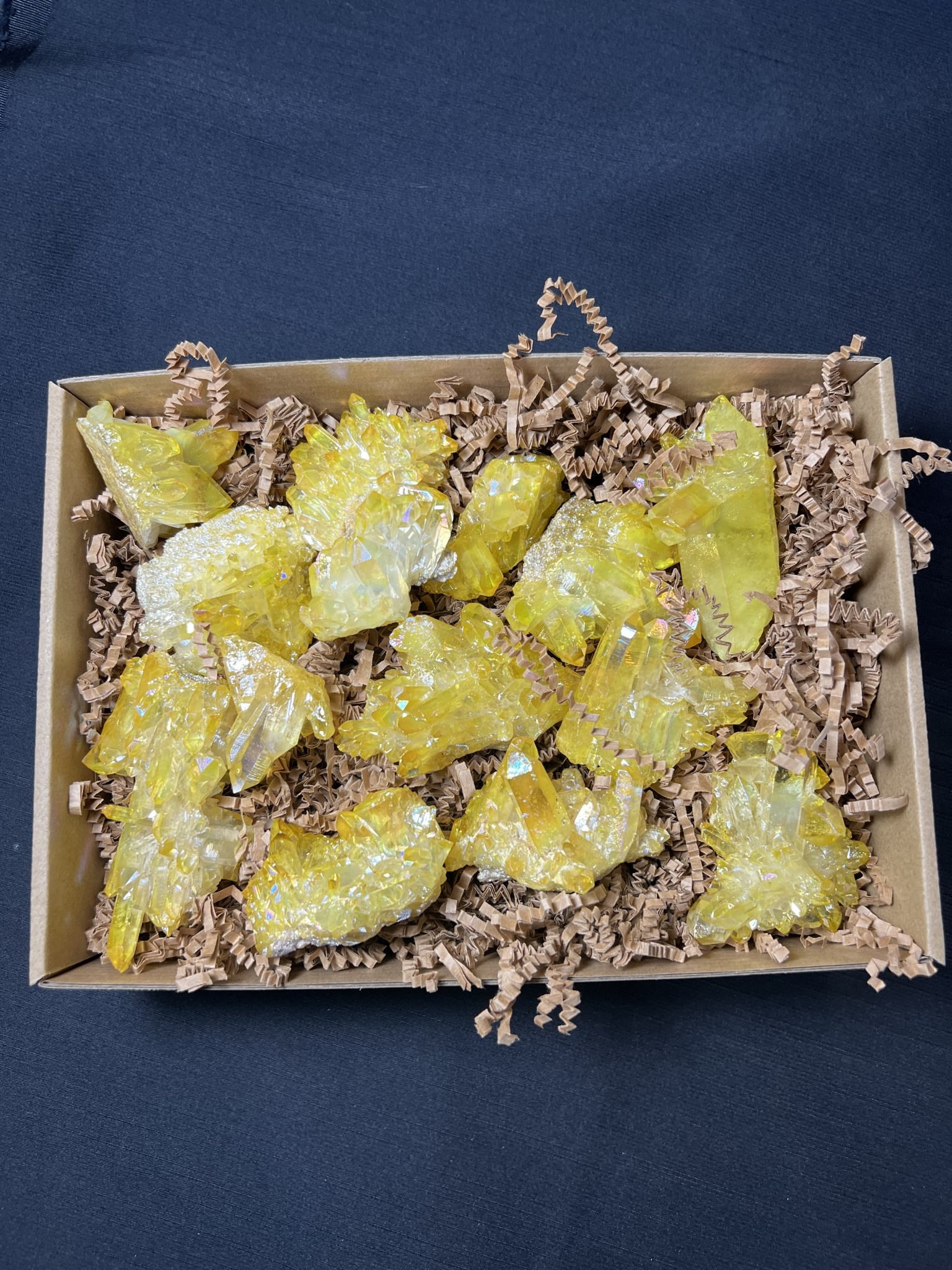 Yellow Aura Quartz Clusters 1KG bulk lot - The Raw Rock Shop Inc.