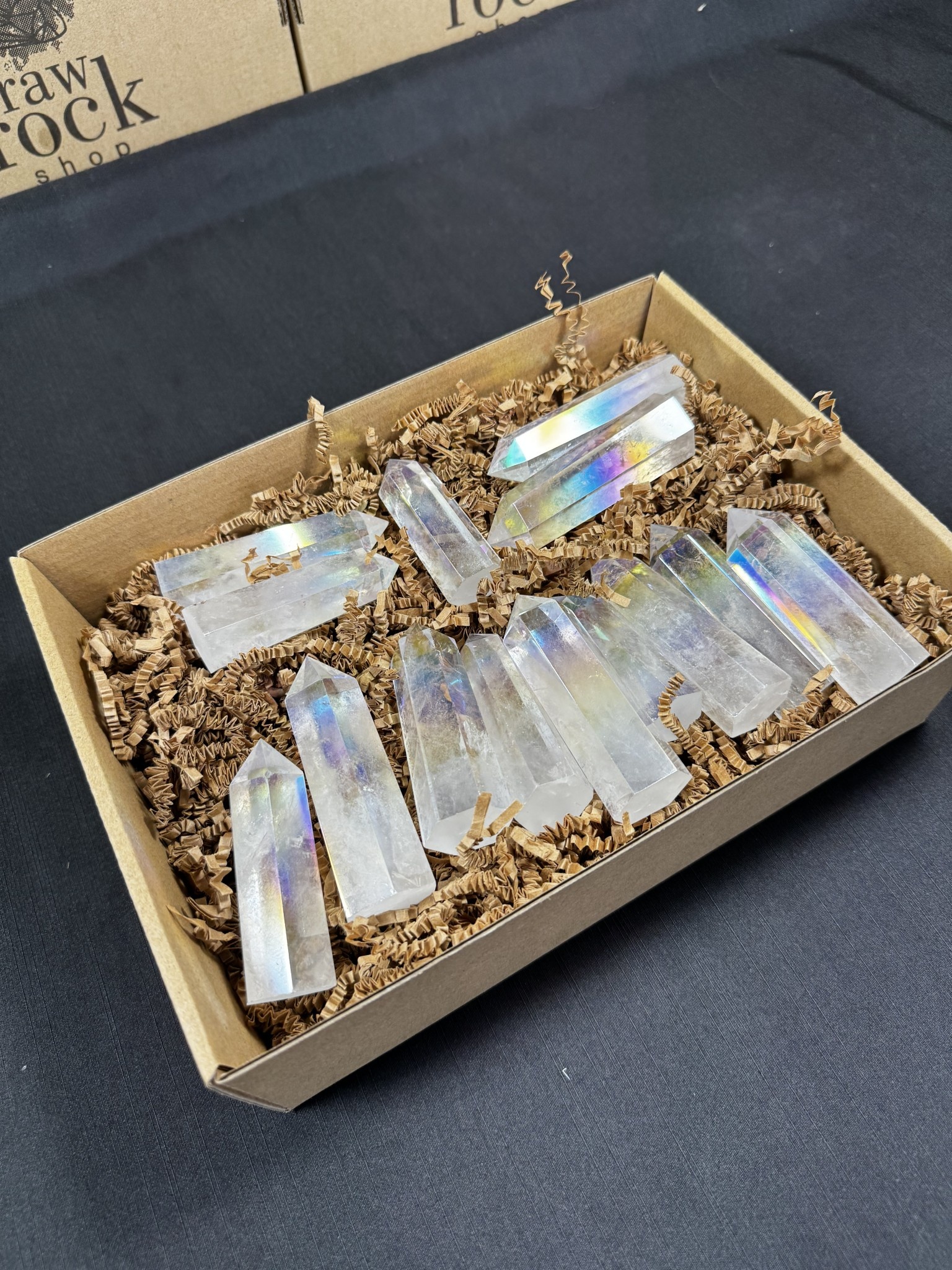 White Aura Quartz Points 1KG bulk lot - The Raw Rock Shop Inc.