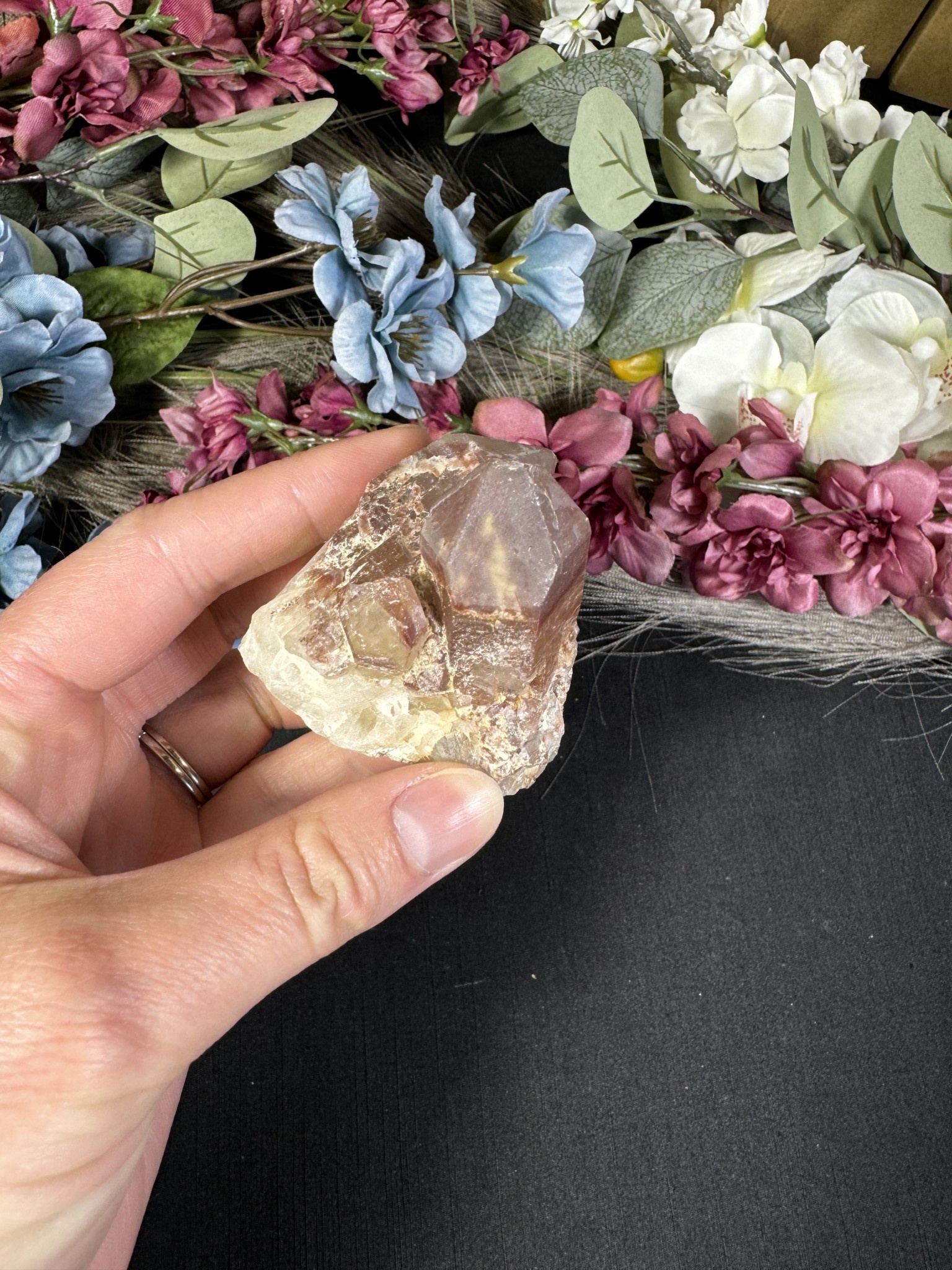 Red Hematoid Quartz #27, 114gr - The Raw Rock Shop Inc.