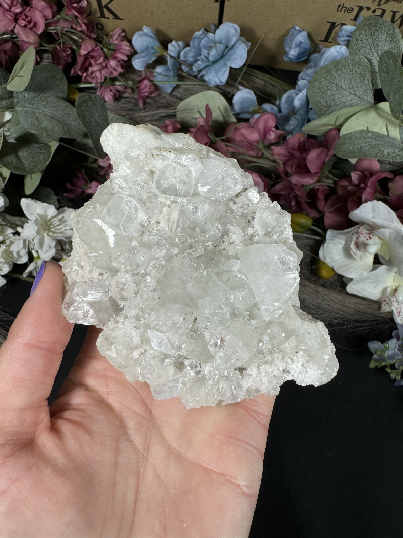 Apophyllite Specimen #1115, 282gr - The Raw Rock Shop Inc.