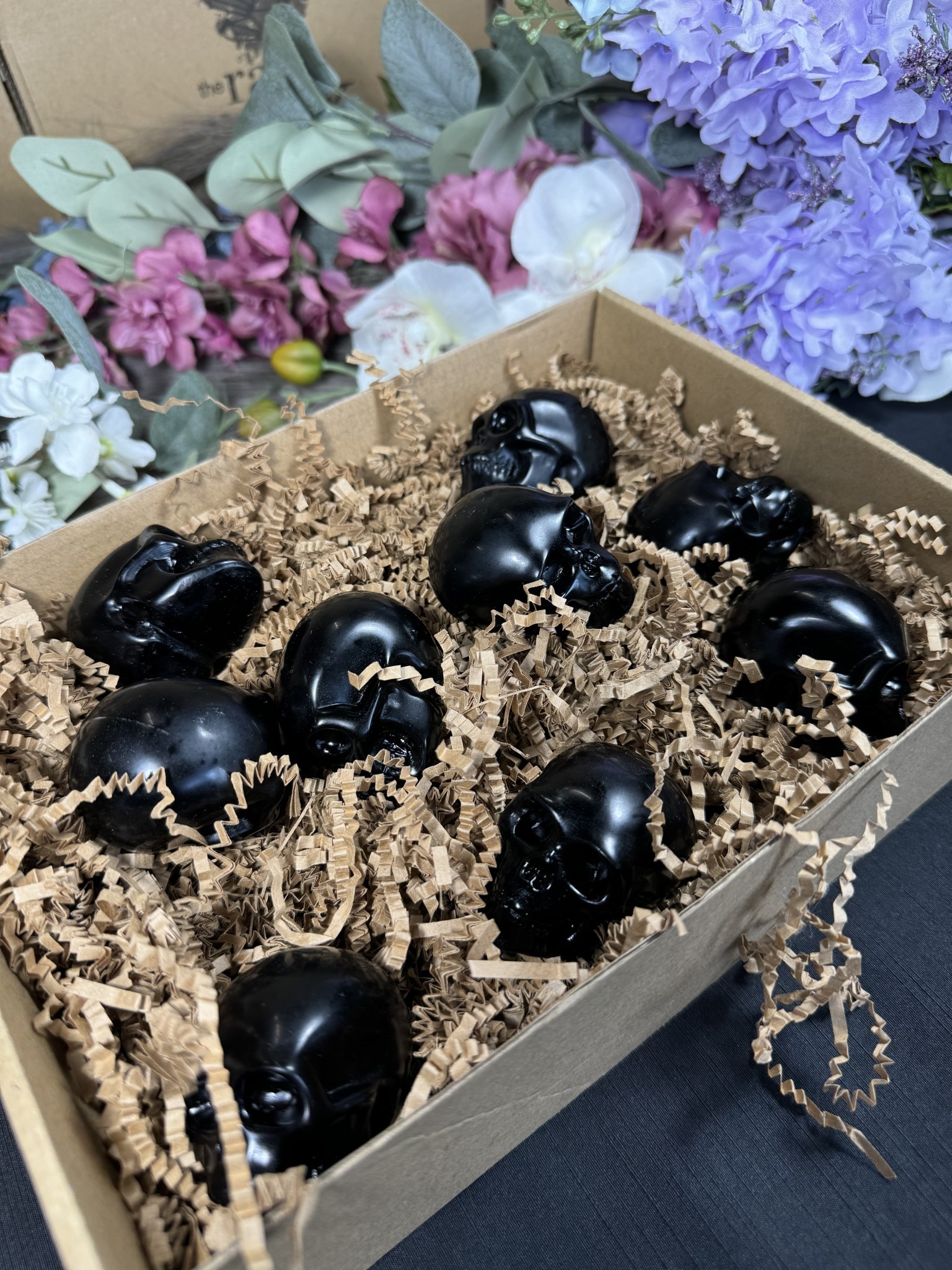 2" Black Obsidian Skull 1KG bulk lot - The Raw Rock Shop Inc.