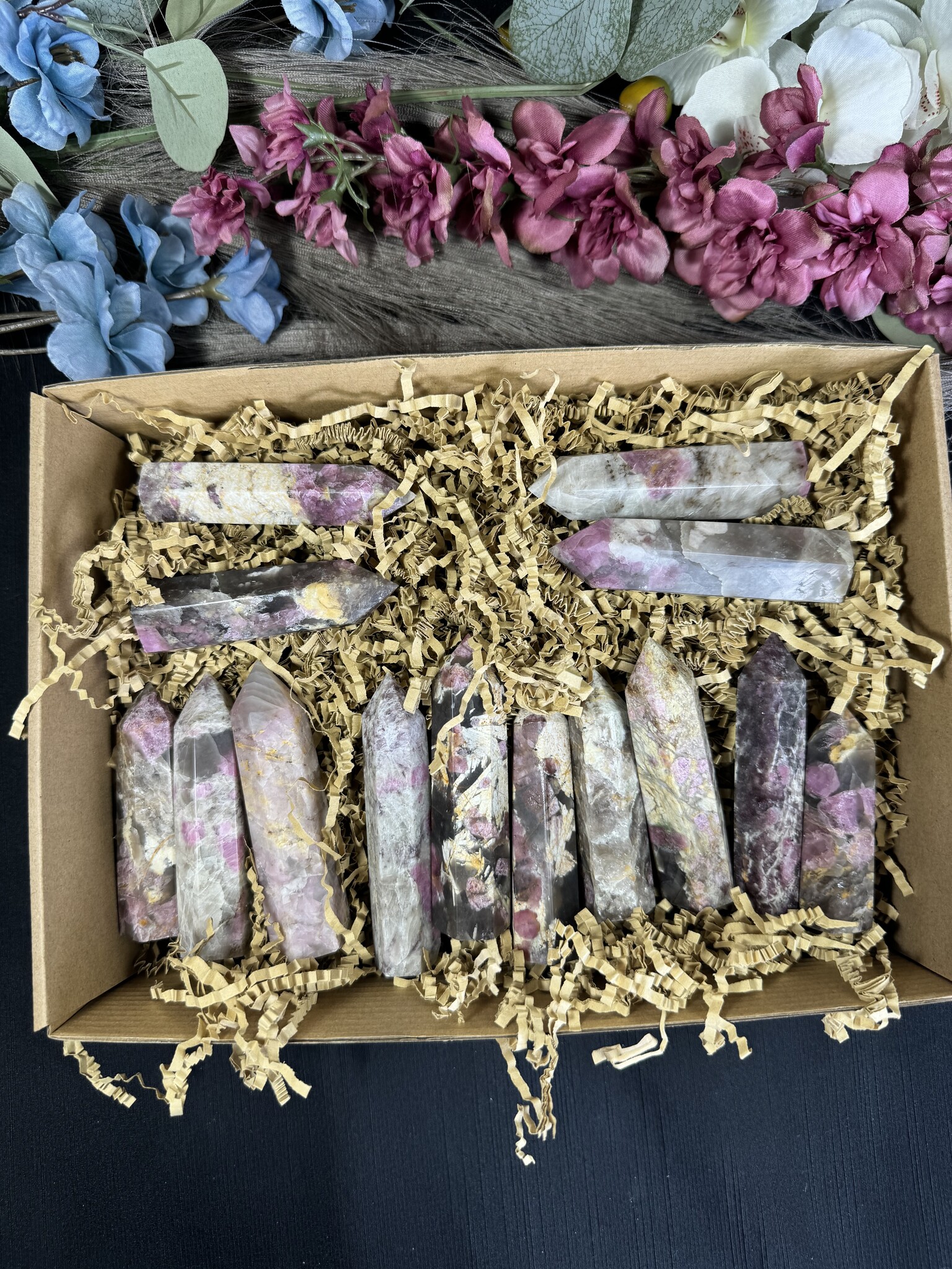 Unicorn Stone Points 1KG bulk lot - The Raw Rock Shop Inc.