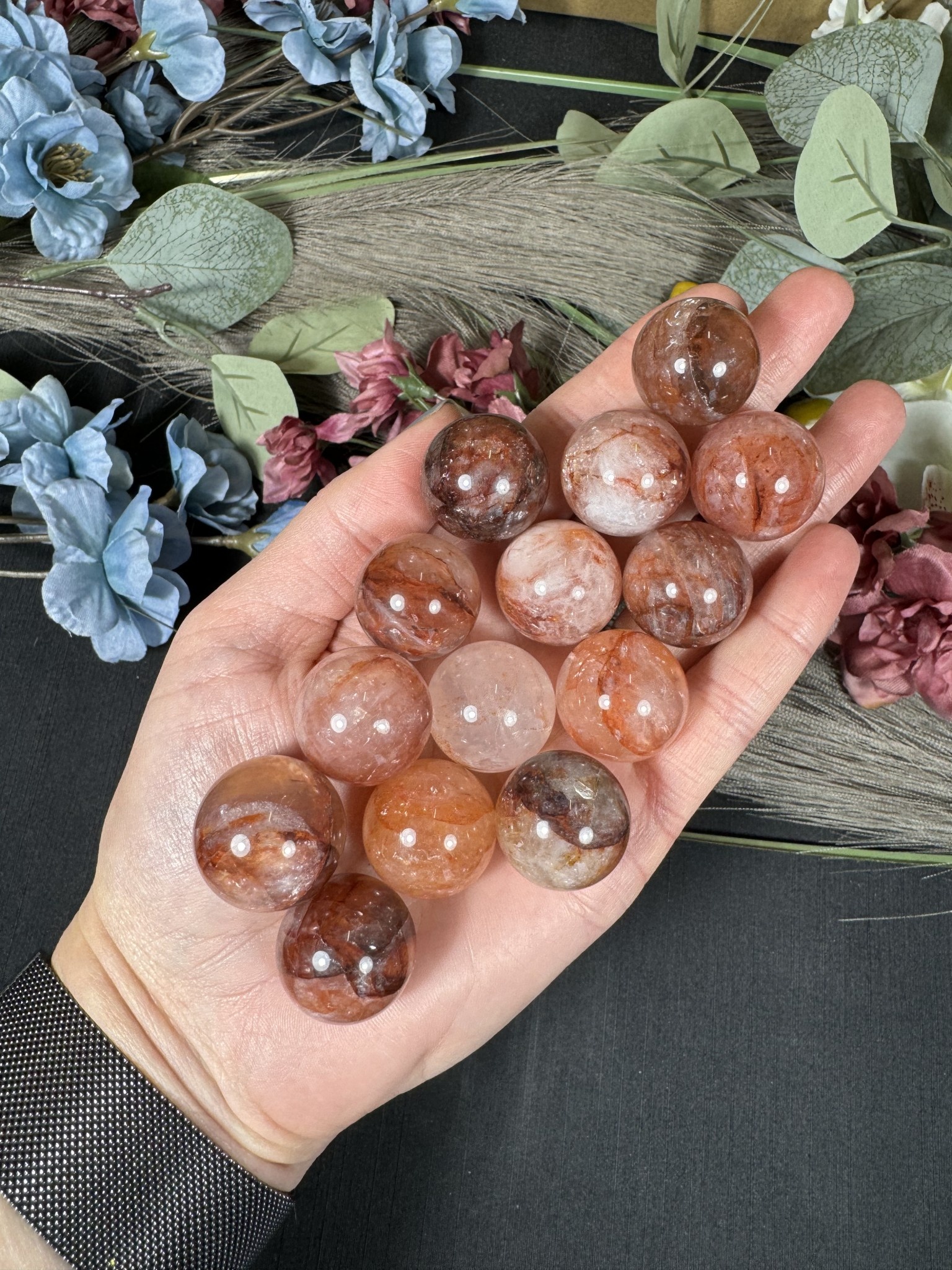 Mini Fire Quartz Sphere, 2-2.4cm - The Raw Rock Shop Inc.