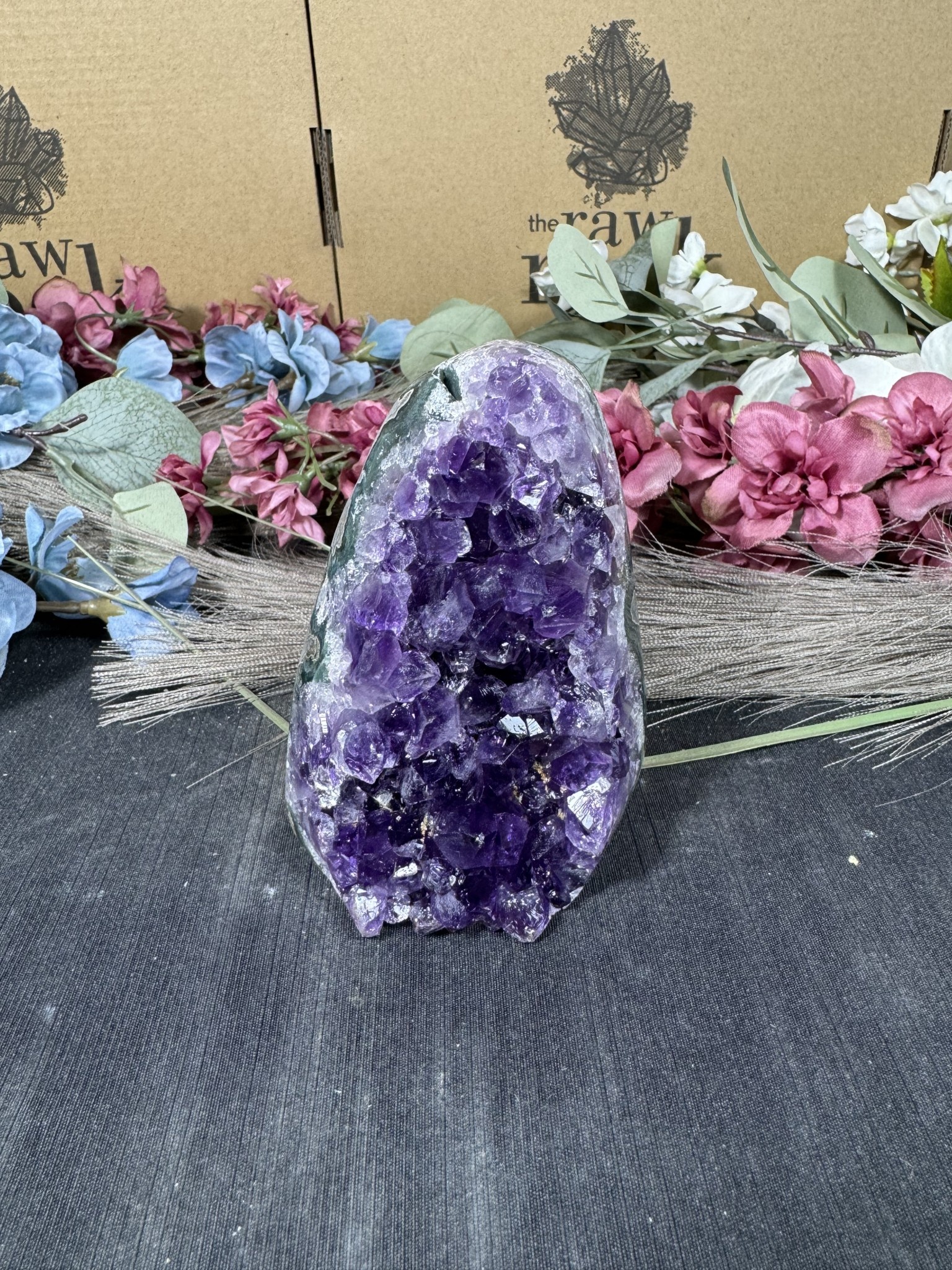 Amethyst Cut Base #277, 666gr - The Raw Rock Shop Inc.