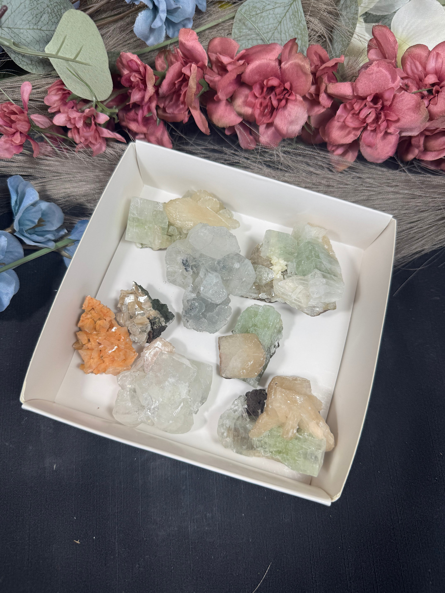 Apophyllite Specimen #1367, 296gr - The Raw Rock Shop Inc.