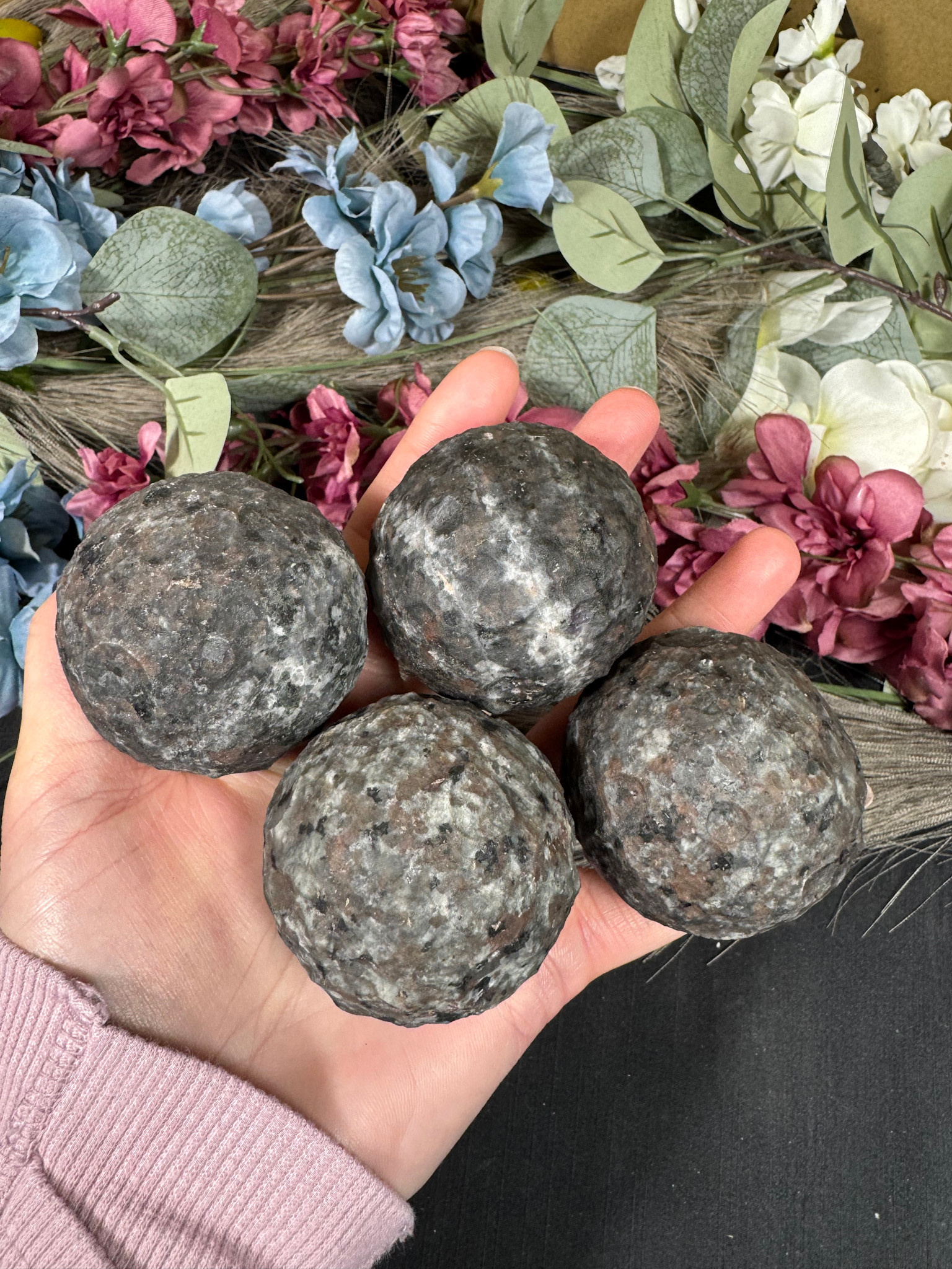 Mini Yooperlite Moon Sphere, 5cm - The Raw Rock Shop Inc.