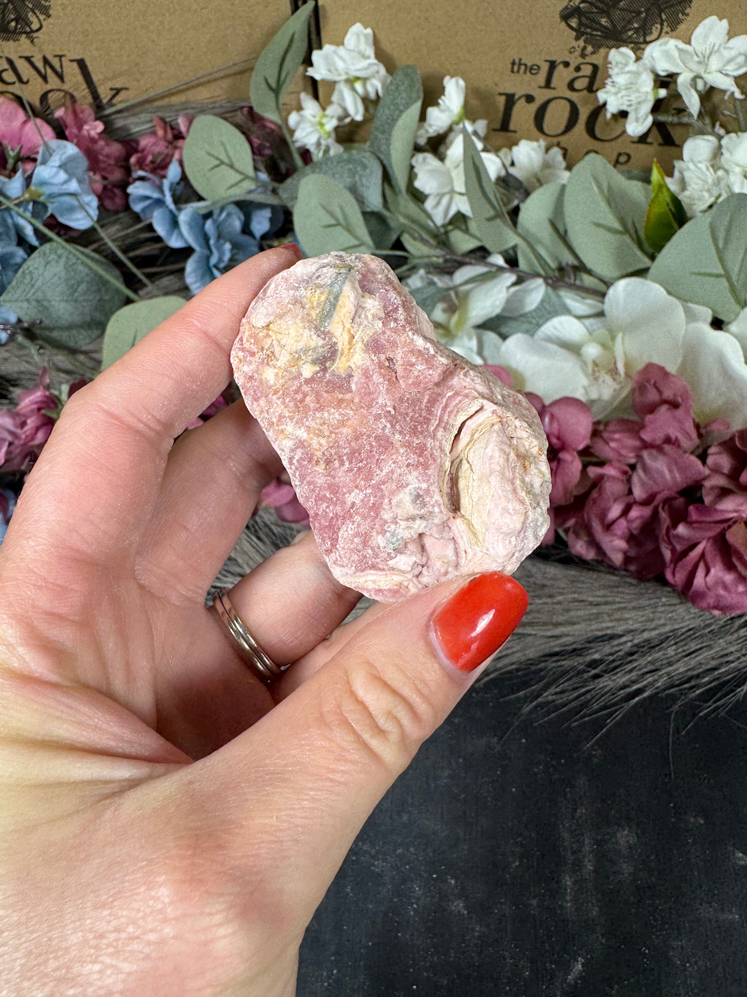 Rough Rhodochrosite #20, 96gr - The Raw Rock Shop Inc.