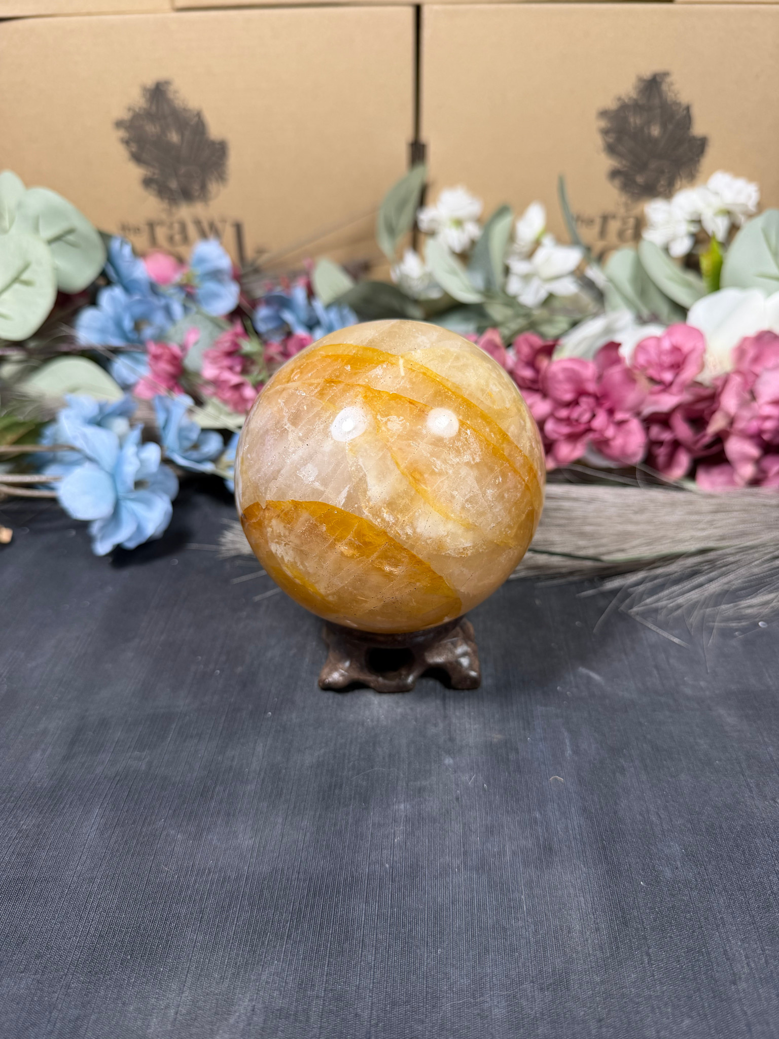 Golden Healer Sphere #1, 87mm, 910gr - The Raw Rock Shop Inc.