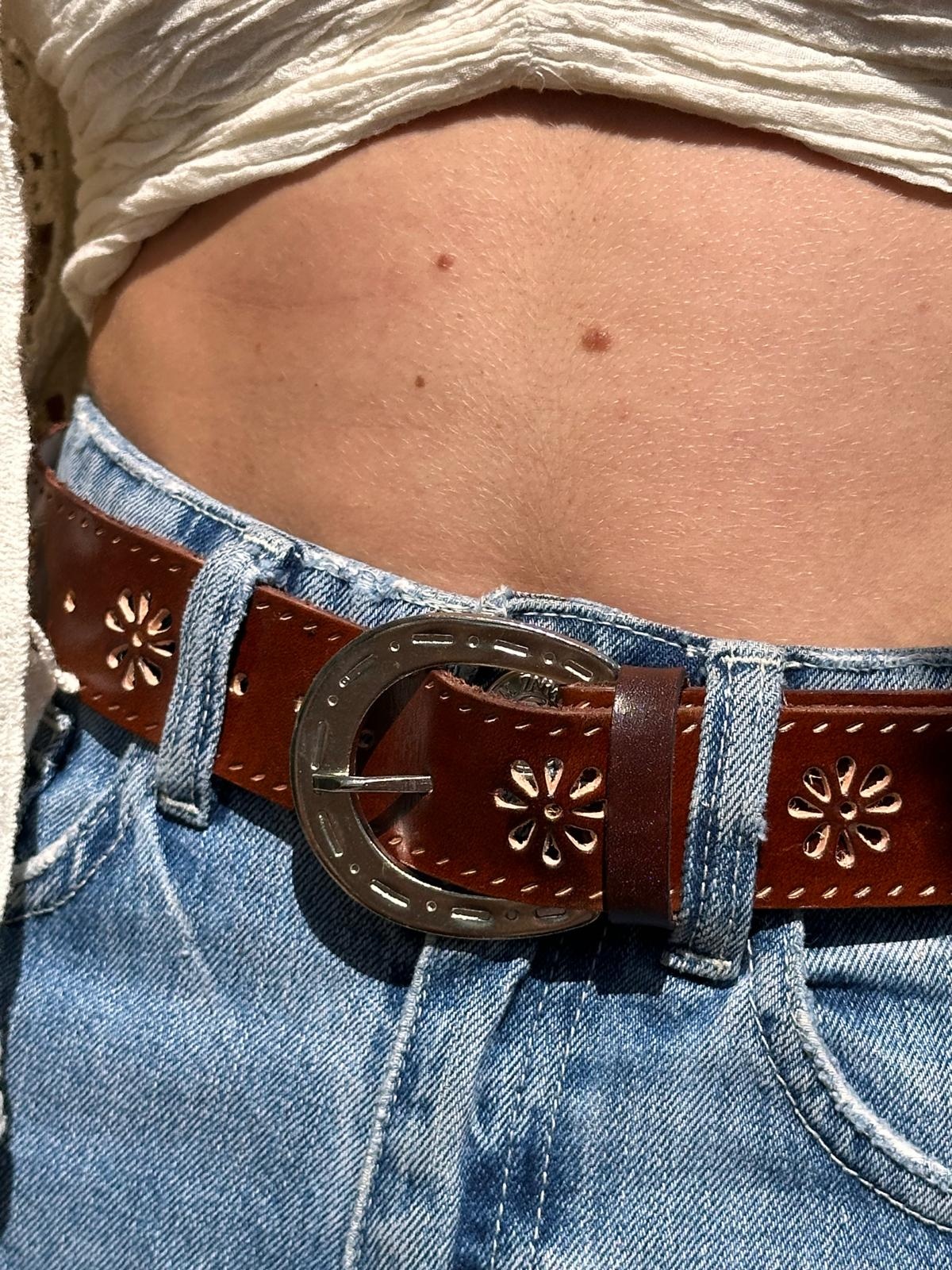 BELT SB0003 DAISY CUT OUT CHOC - Naked Gypsy