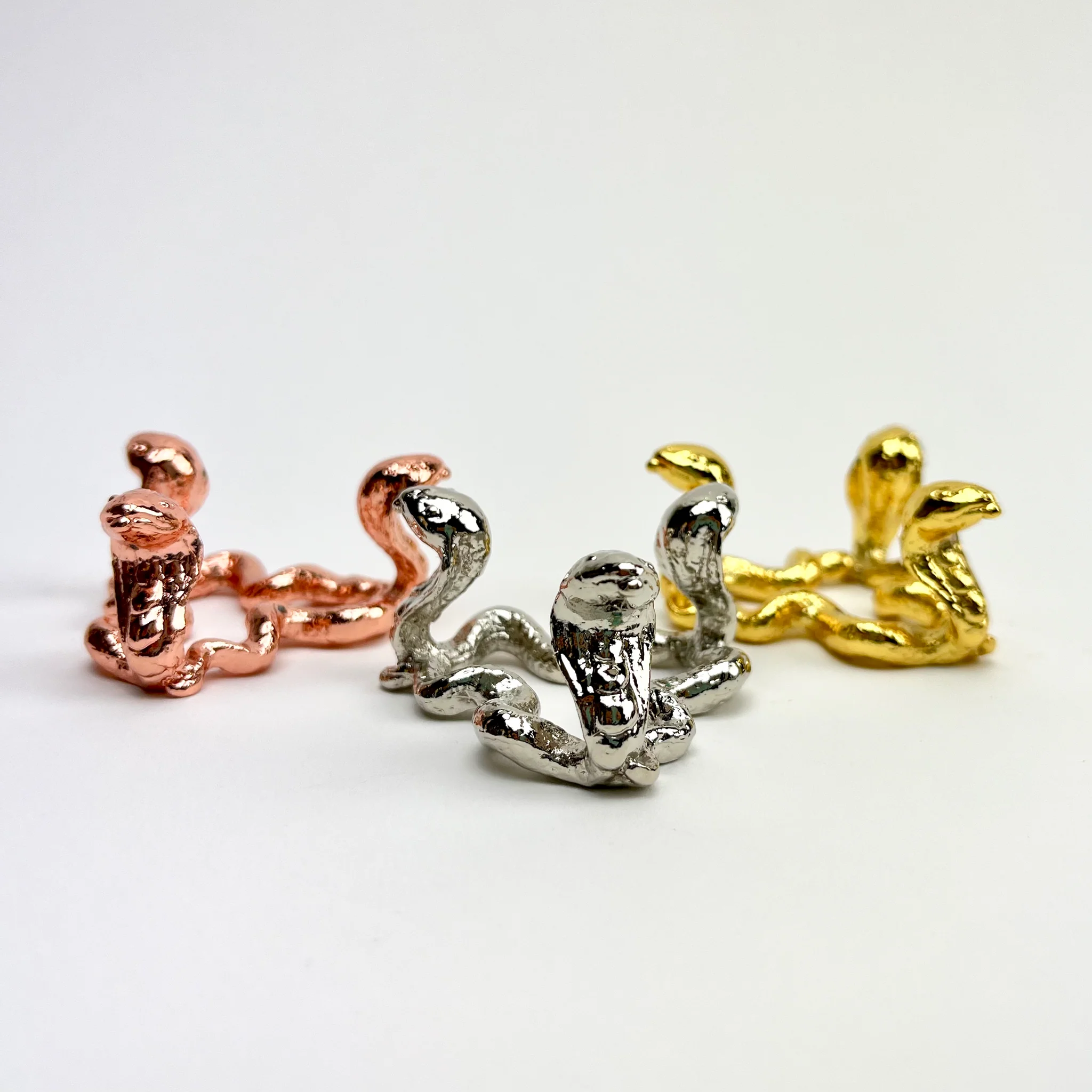Triple Snake Sphere Stand - Desert Rose