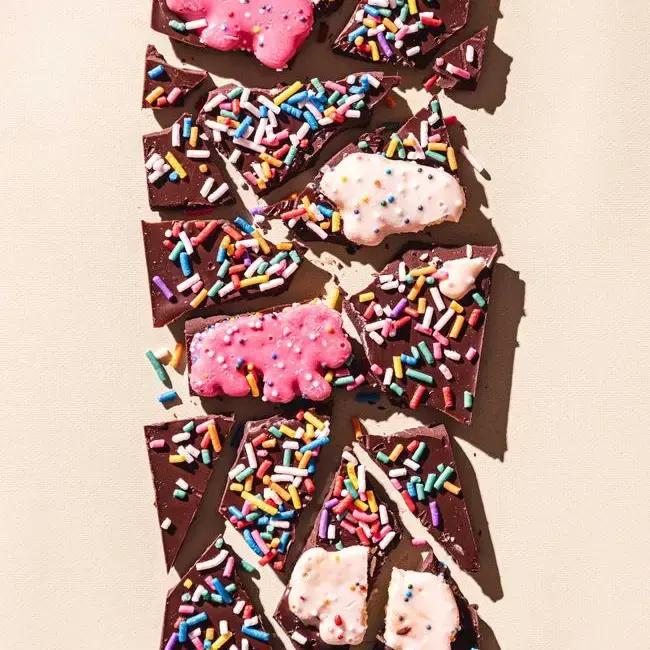 Compartes Chocolate Pink Elephants Animal Cookies Dark Chocolate Bar ...