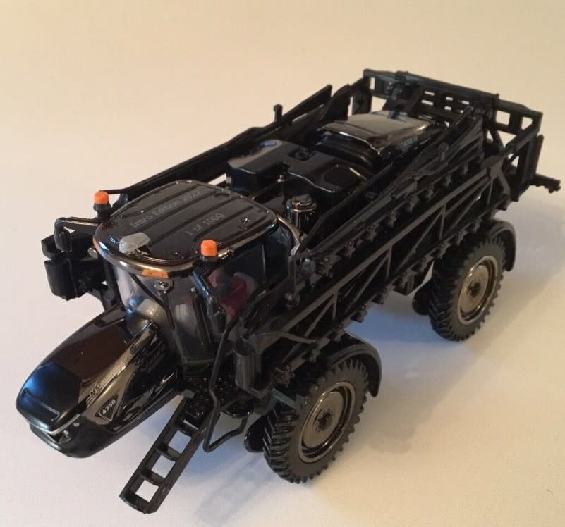 1/64 Case IH Patriot 4350 Self-Propelled Sprayer Black Chrome Intro Edition - SNS Farm Toys