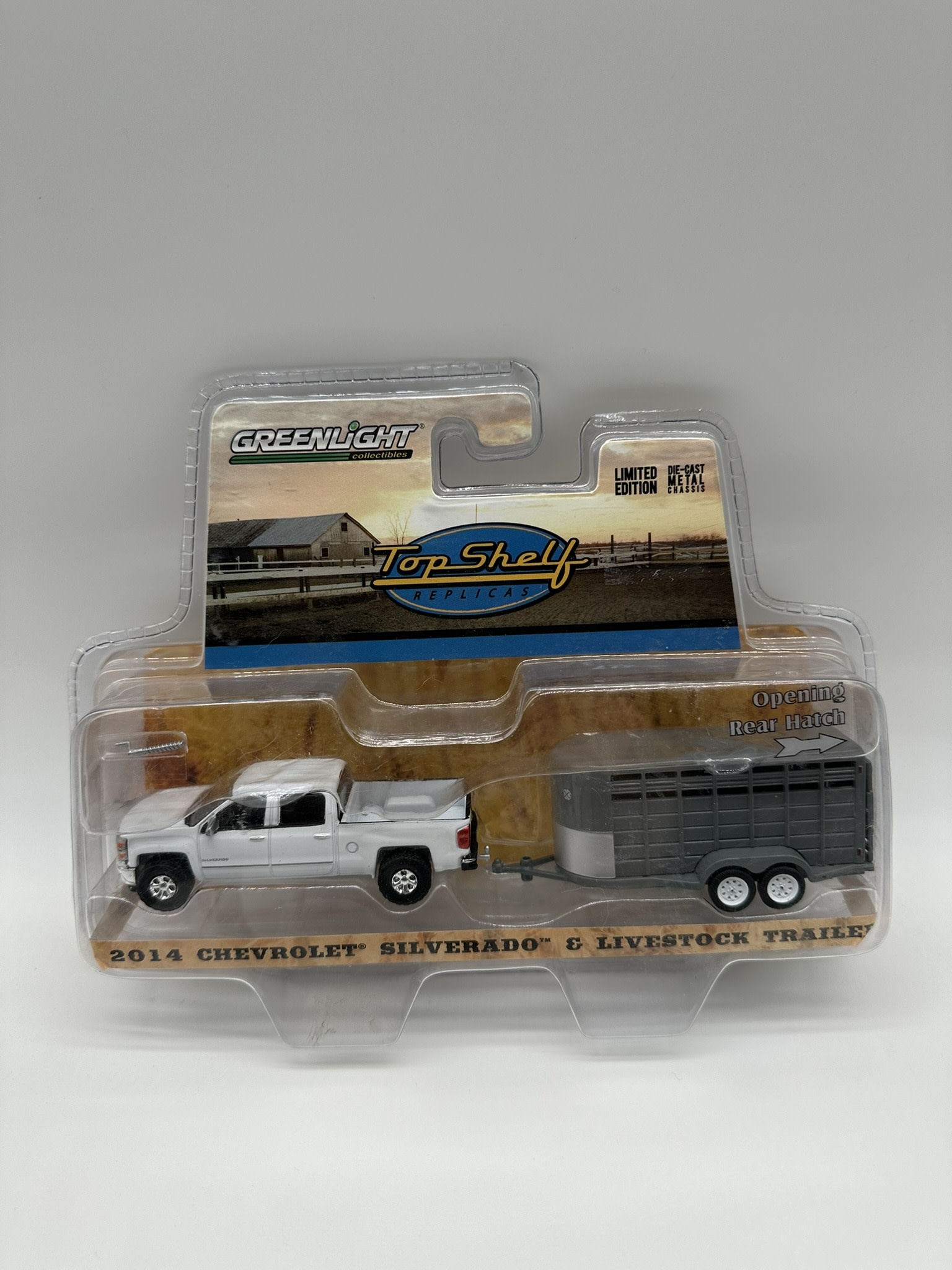 1/64 2014 Chevrolet Silverado & Livestock Trailer - SNS Farm Toys
