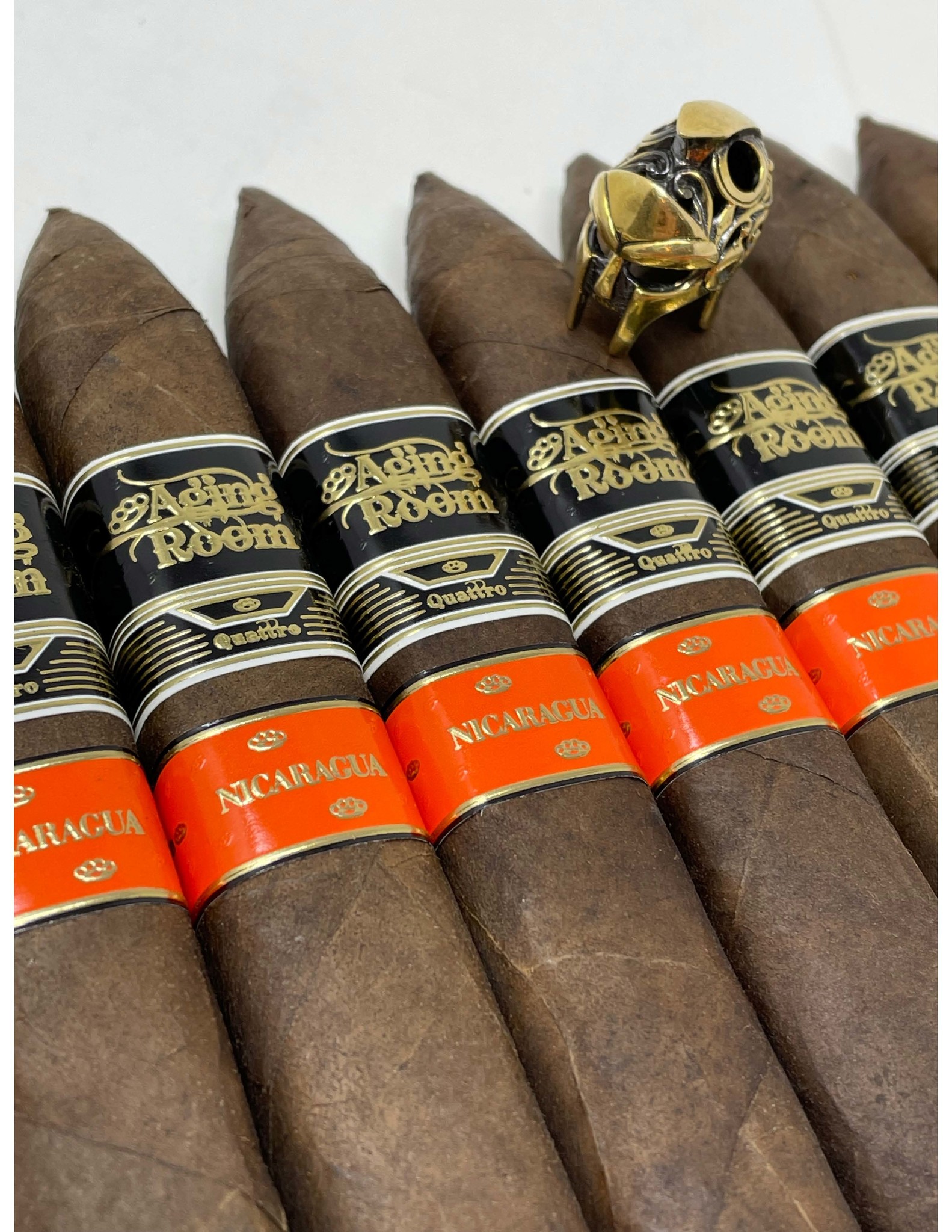 Aging Room Quattro Nicaraguan Maestro 52 X 6 - Cigar Spartan