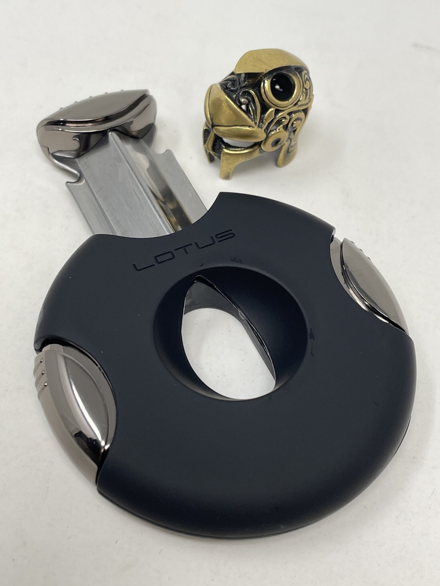 Lotus Lotus Meteor V-Cutter Black - Cigar Spartan