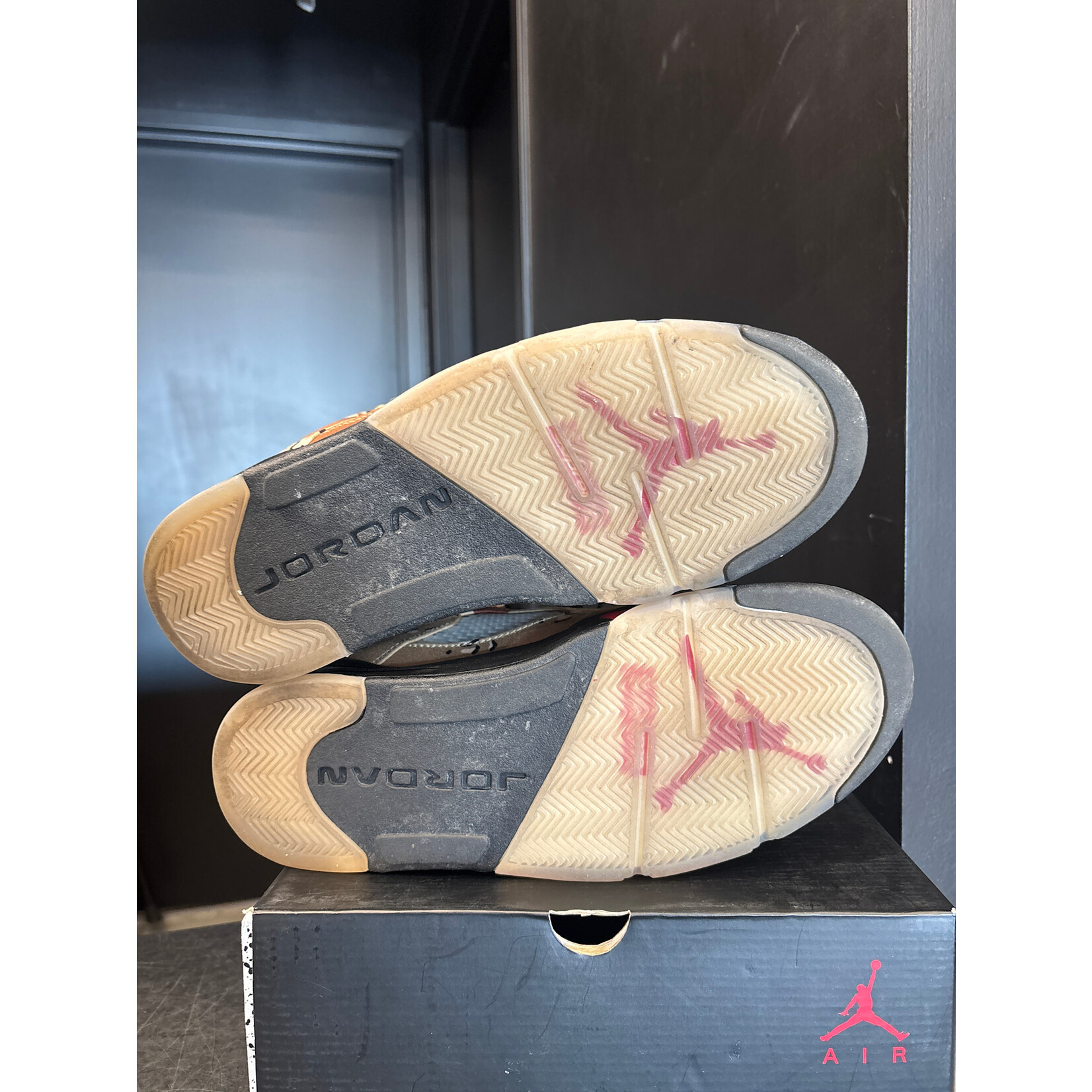 Jordan Jordan 5 Retro Supreme Desert Camo Size 10.5 Jordan Jordan 5 Retro Supreme Desert Camo Size 10.5