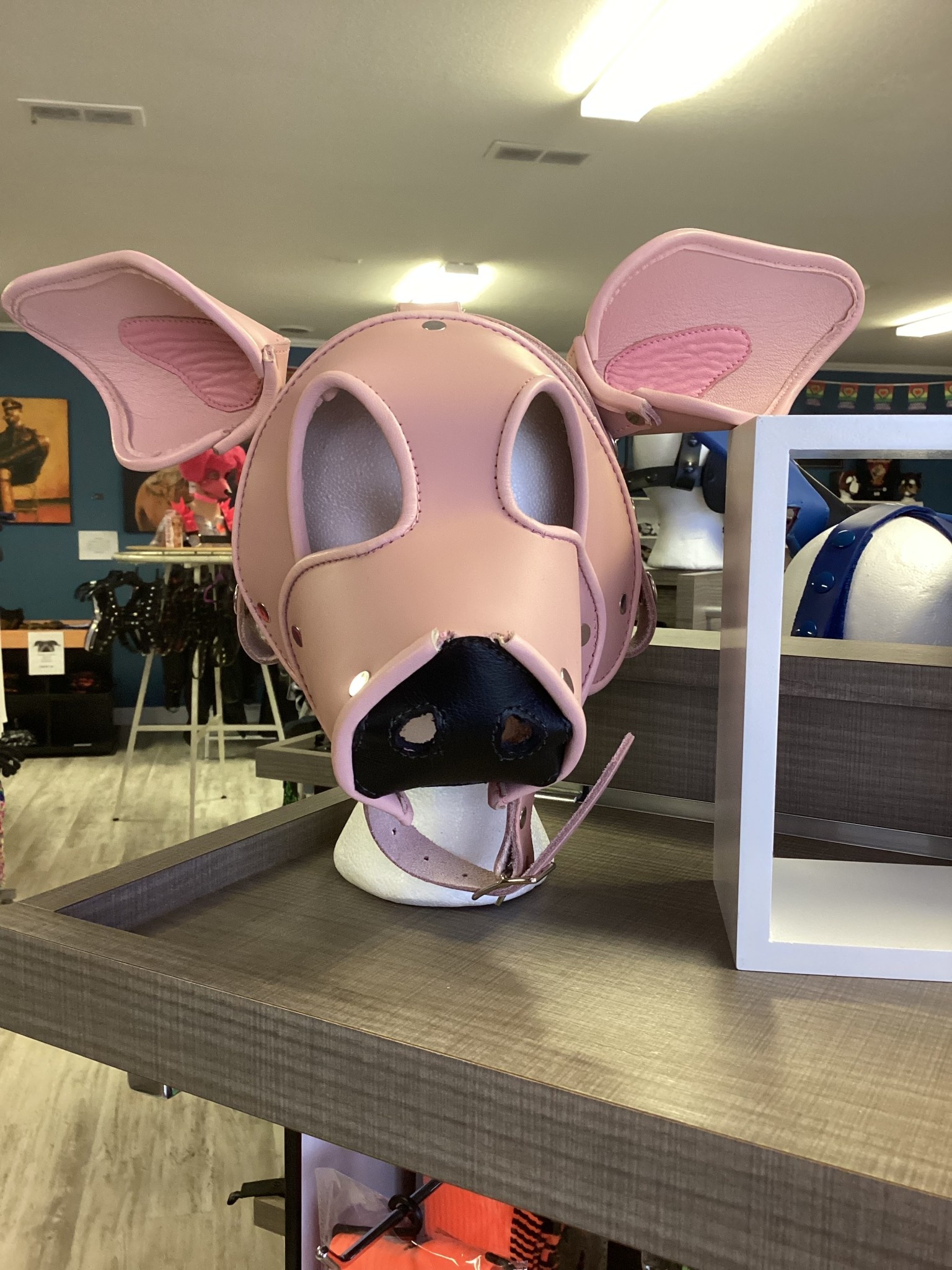 P & C Creations Custom Leather Hoods Lt Pink Pink Pig, Blk Snout ...