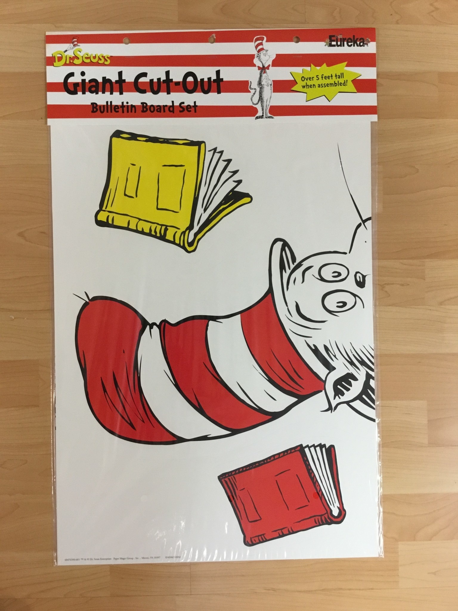 Dr. Seuss Giant Cat in the Hat Bulletin Board - School Spot