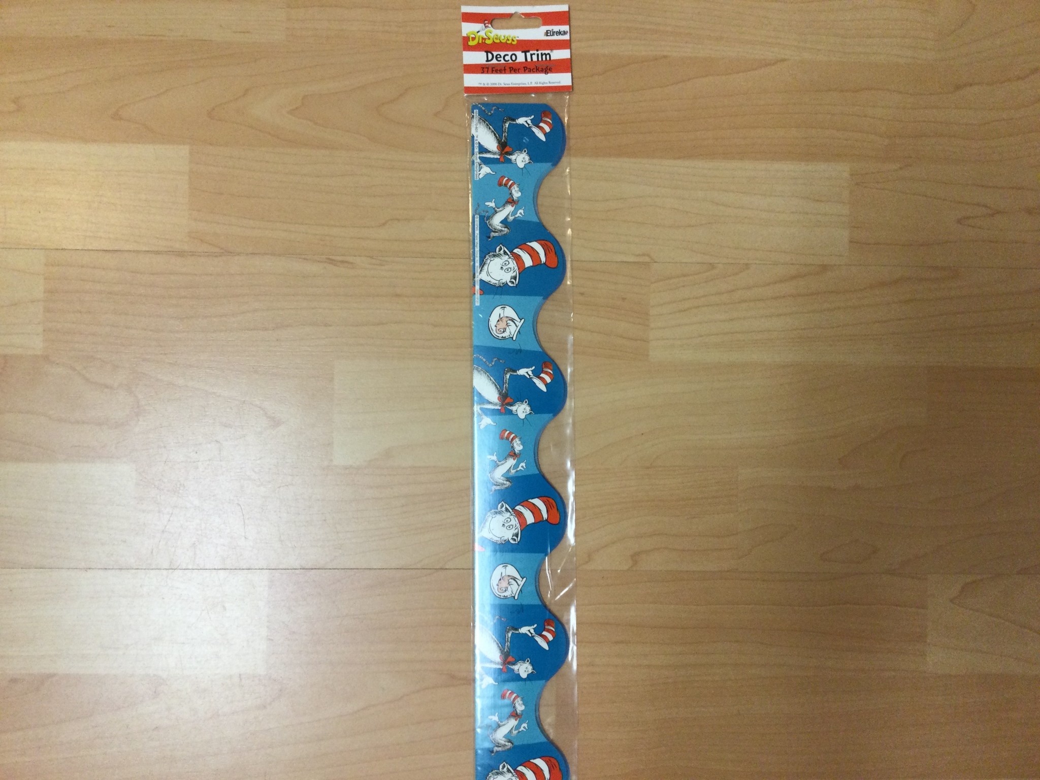 Cat in the Hat Scalloped Border - School Spot