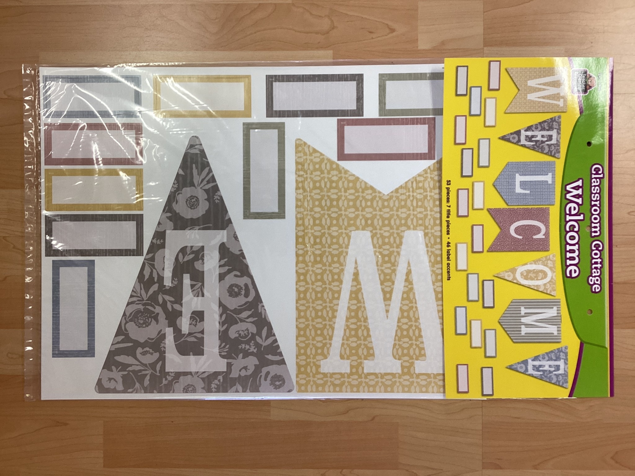 Classroom Cottage Welcome Bulletin Board - School Spot