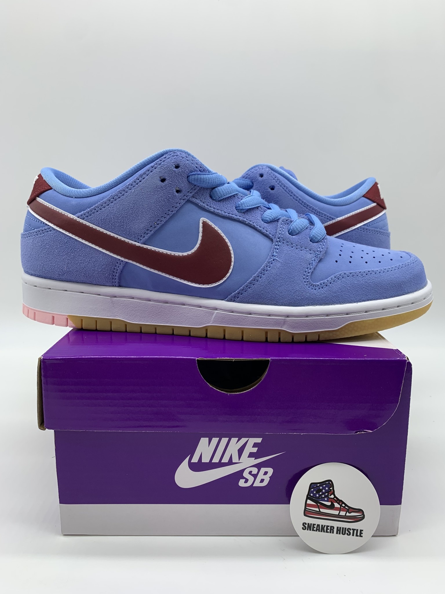 Nike SB Dunk Low Philadelphia Phillies - Sneaker Hustle