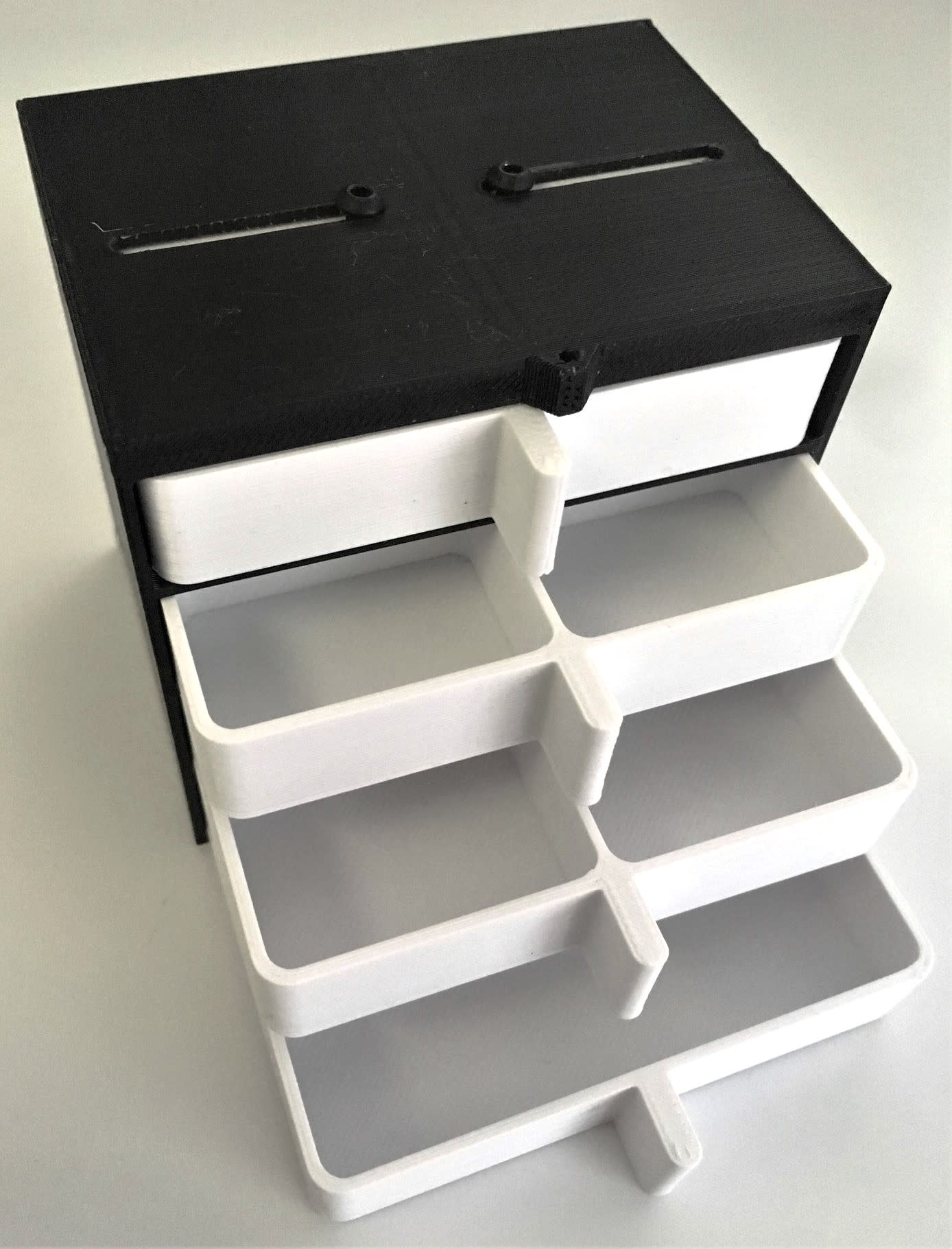 Gravity RC GRC270 Gravity RC Pit Locker Race Day Organizer Shock Stand ...