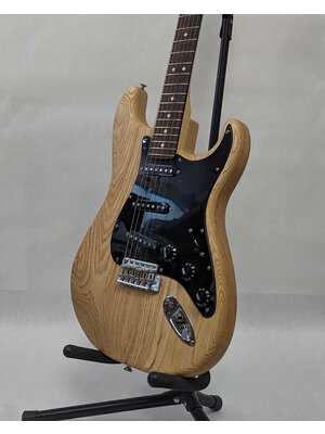 Instruments - Gabriel's Guitars