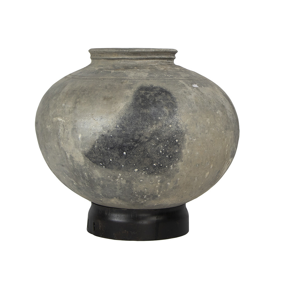 Mud Pot w/Base Large - The Plant Shoppe
