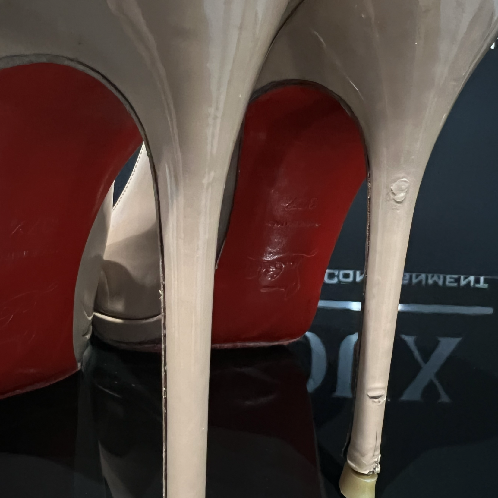 Christian Louboutin 120 Patent Filo 37.5 - Bijoux Bag Spa & Consignment