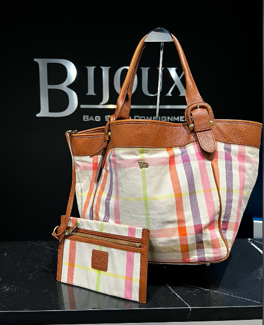 Burberry Beach Tote - Bijoux Bag Spa & Consignment
