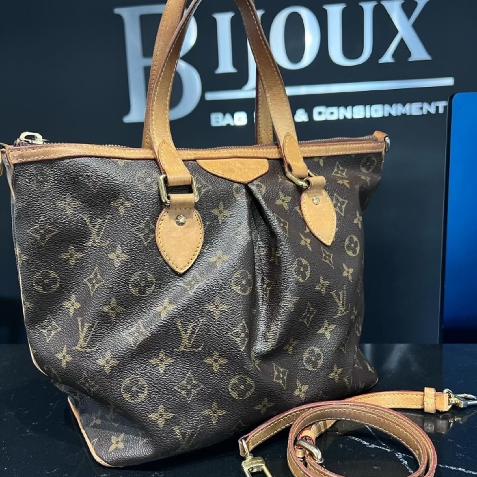 Louis Vuitton Palermo PM - Bijoux Bag Spa & Consignment