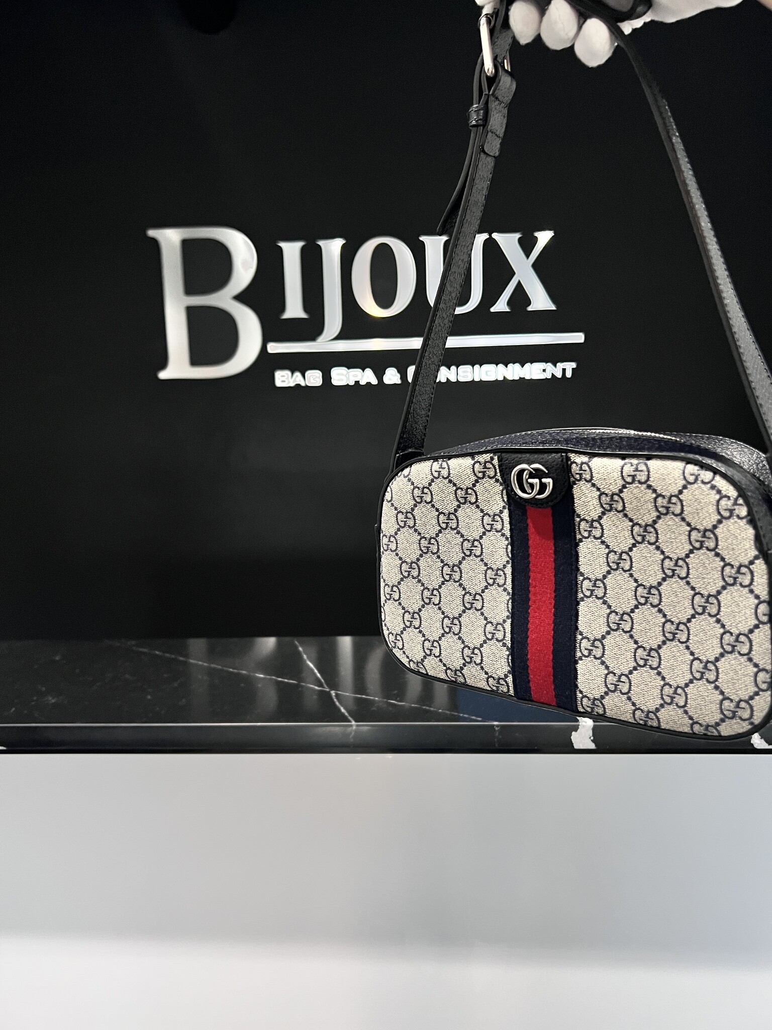 Gucci Navy Ophidia Crossbody - Bijoux Bag Spa & Consignment