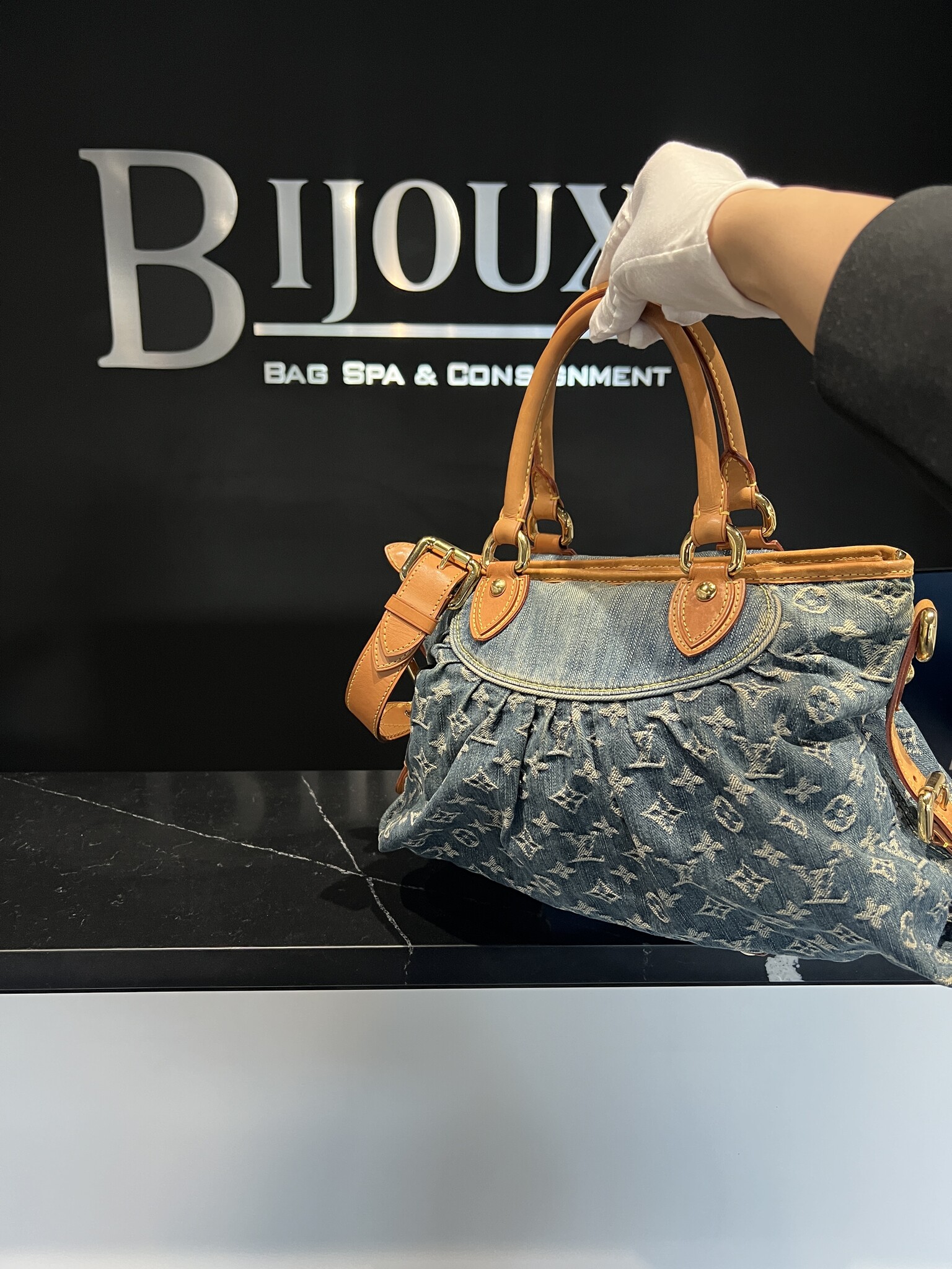 Louis Vuitton Neo Cabby - Bijoux Bag Spa & Consignment