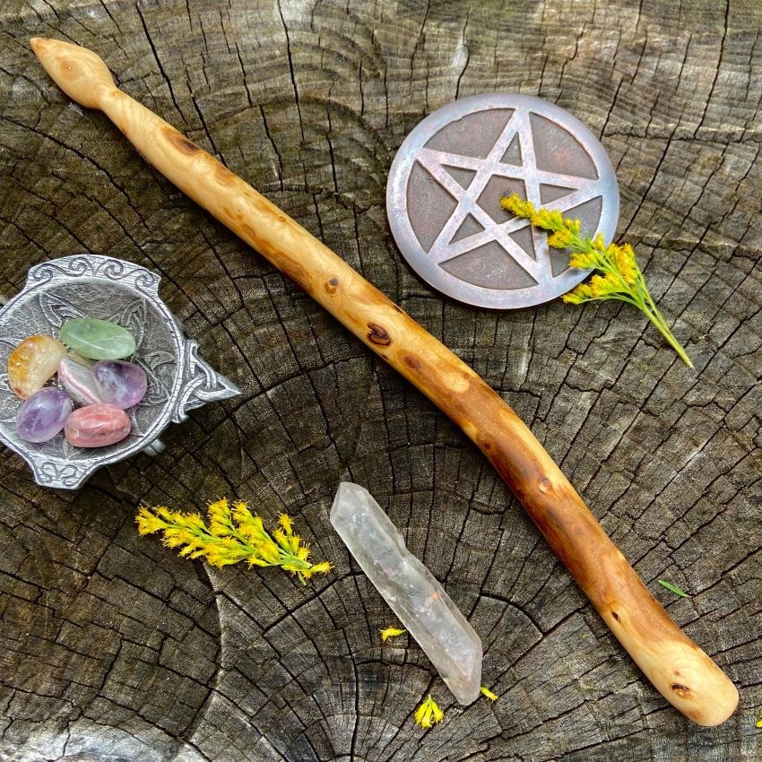 Luna Ignis English Blackthorn wand Fae Queen - Artes and Craft LLC