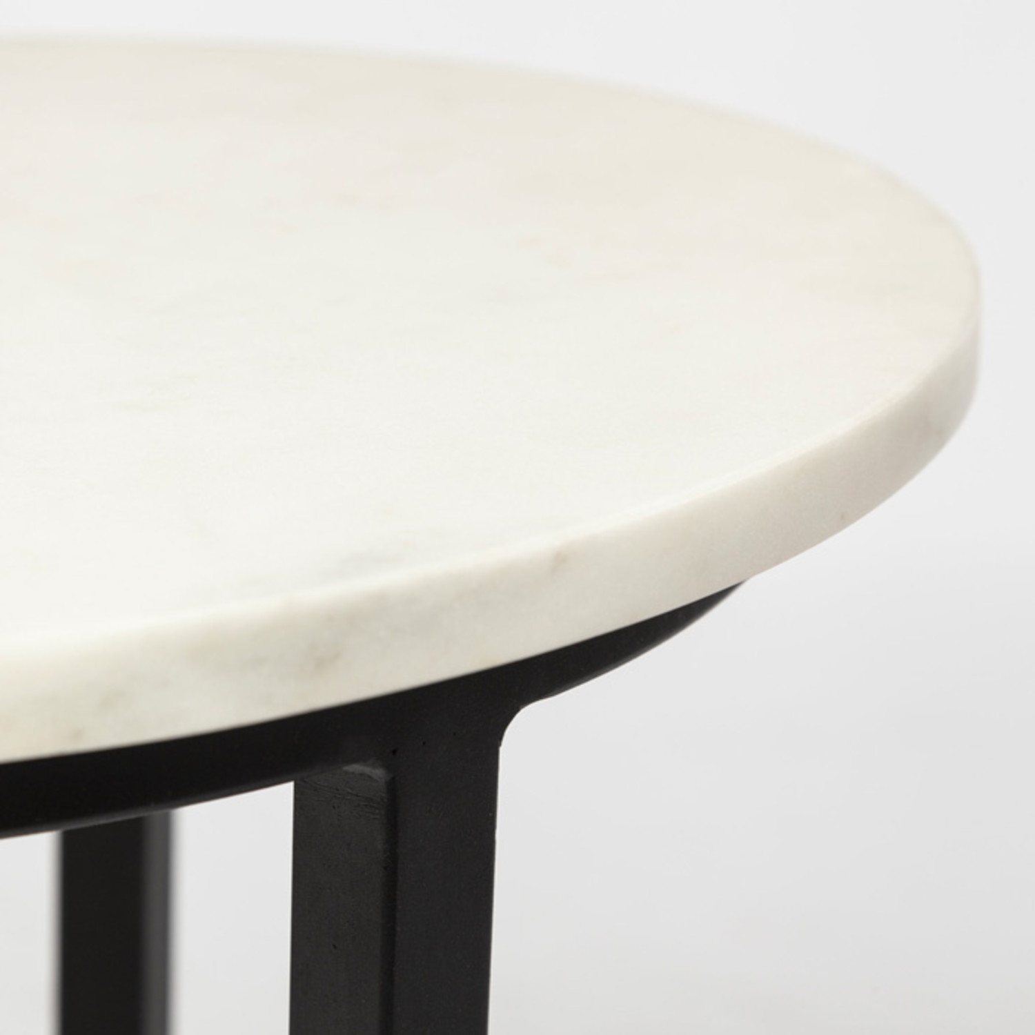 CONGA PEDESTAL SIDE TABLE - Su Casa
