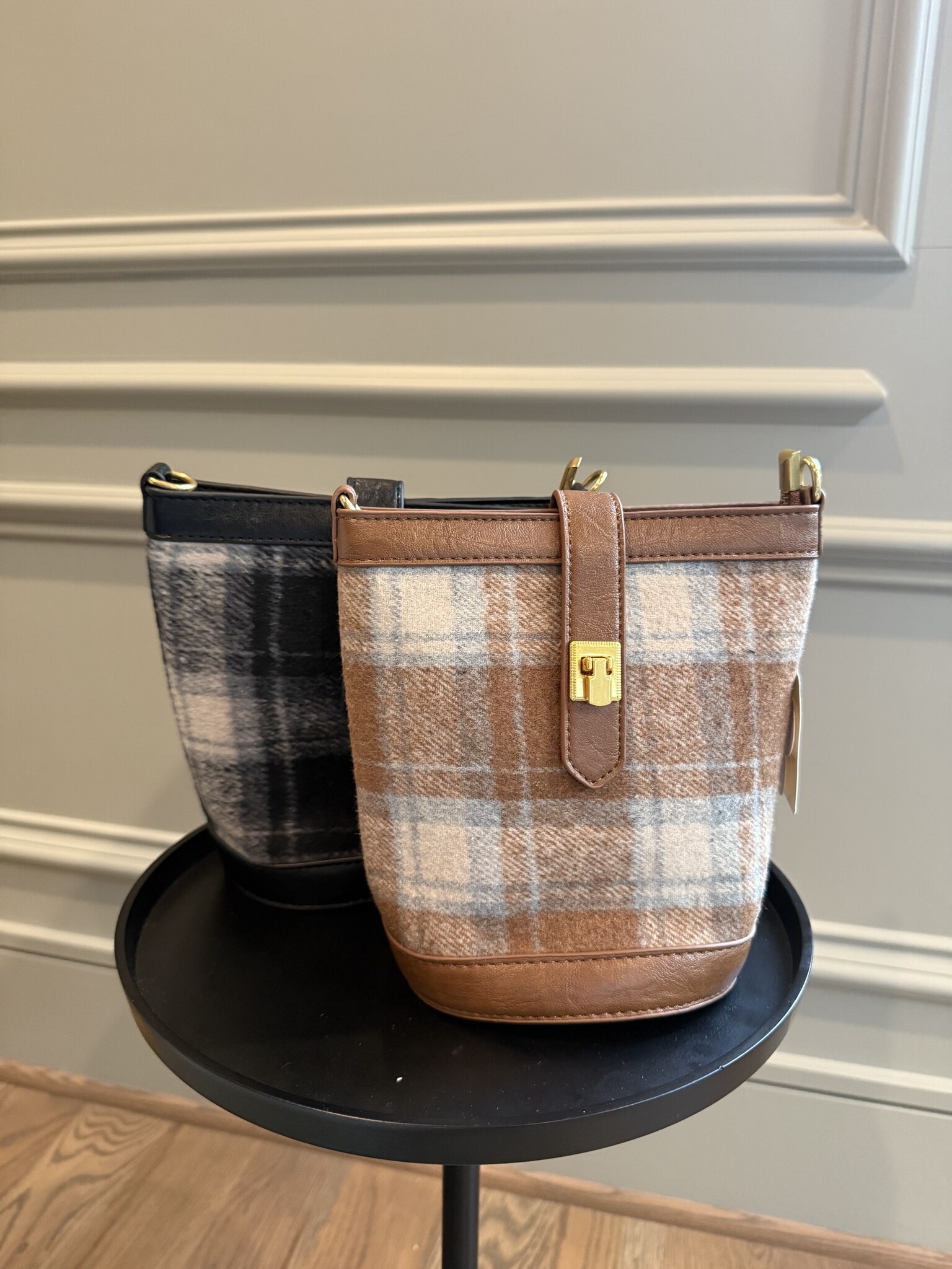 Landen Plaid Bucket Crossbody - Edit