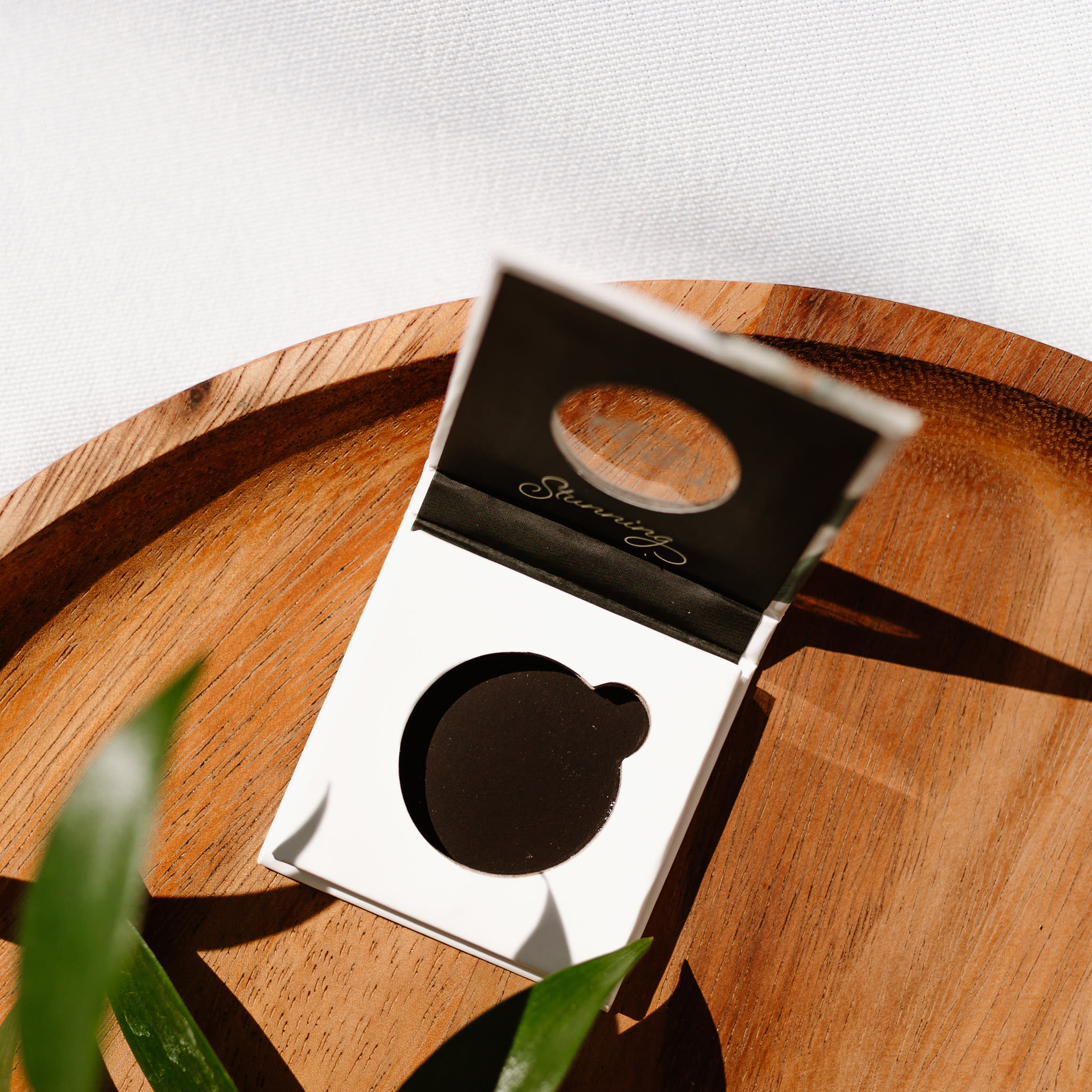 Compact - Empty Pressed Eye - Parlor No. 3
