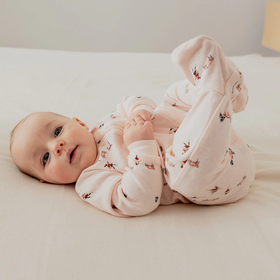 Dormeuse rose pivoine à imprimé «Patinoire» - Hello & Co - Magasin de bébé