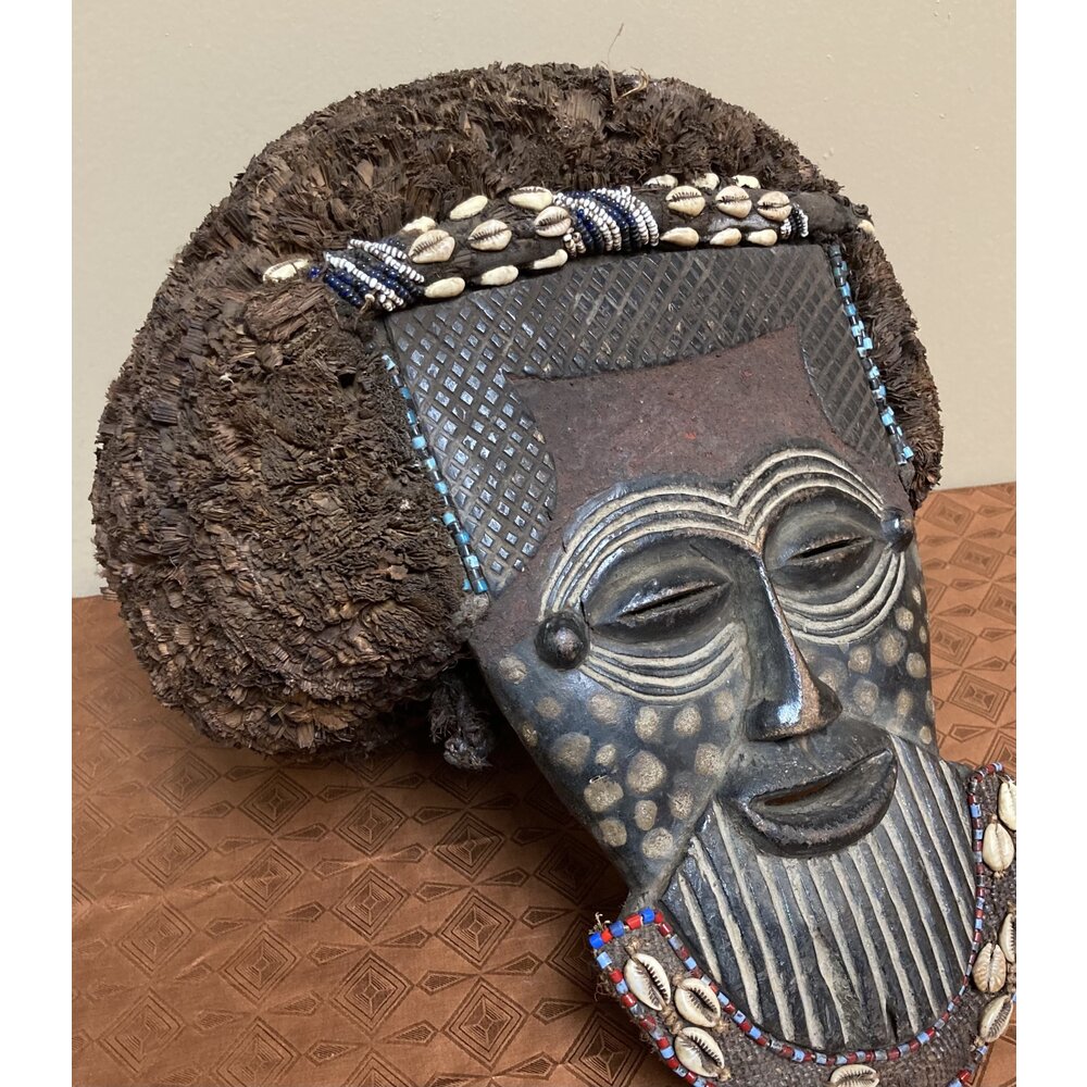 Lele Lele are 1 of the 18 Kuba tribes. The Lele carve and dance mask like this at their annual ...