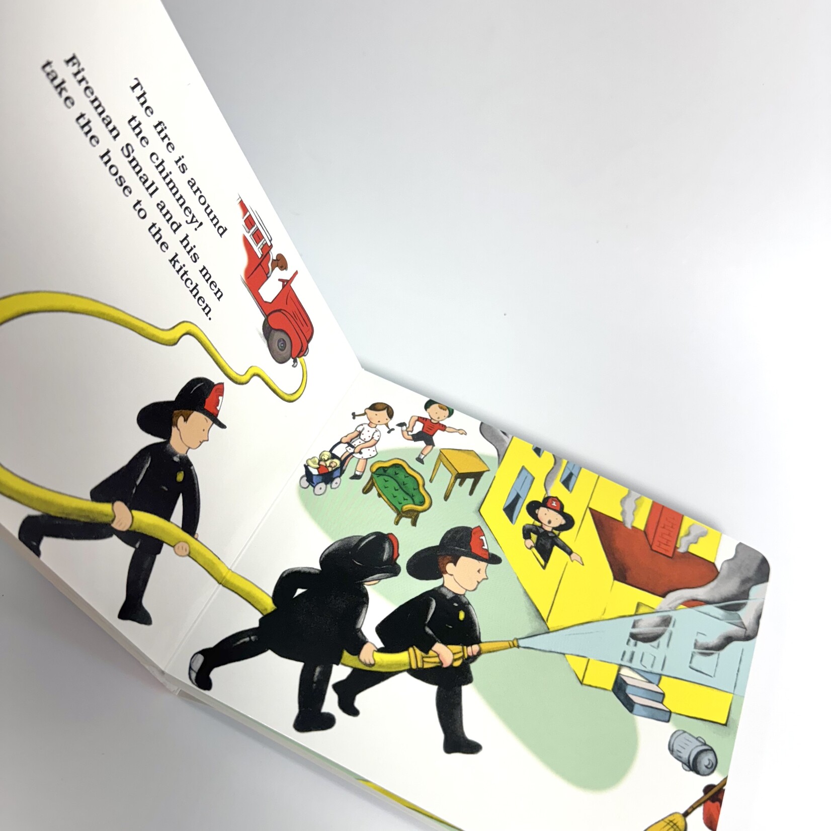 The Little Fire Engine Book - Macs & Milli