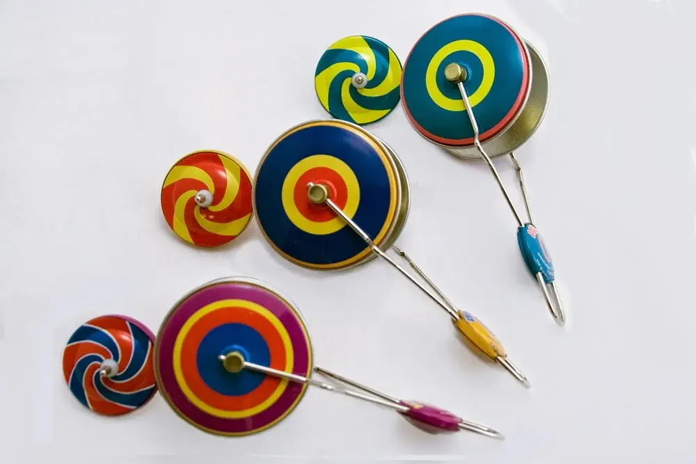 Whirl-O Retro Yo Yo - Toy Joy