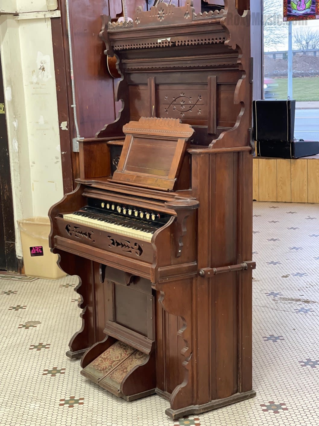 1893 CHICAGO COTTAGE ORGAN COMPANY VINTAGE PUMP ORGAN - Roxy Music