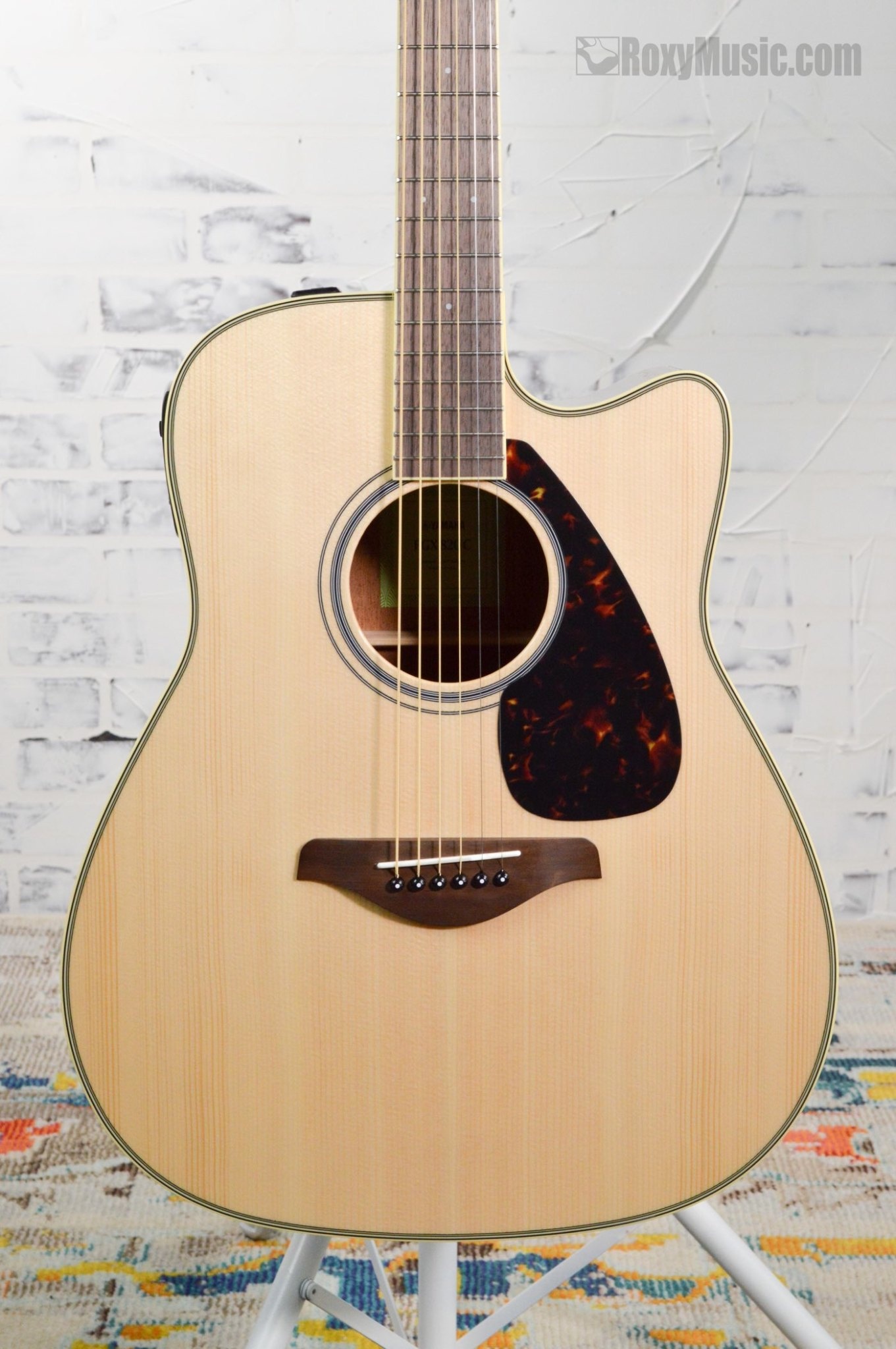 Yamaha FGX820C Dreadnought Cutaway Acoustic Electric Guitar - Natural - Roxy Music