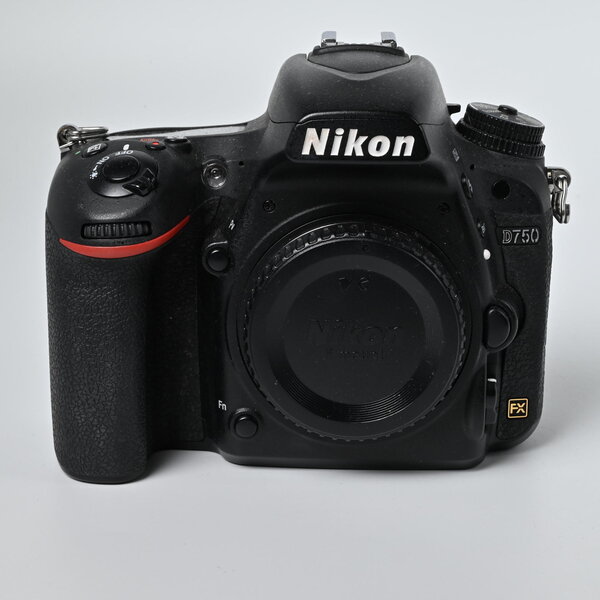 Used DSLR Cameras - Competitive Cameras