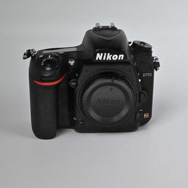 Used DSLR Cameras - Competitive Cameras